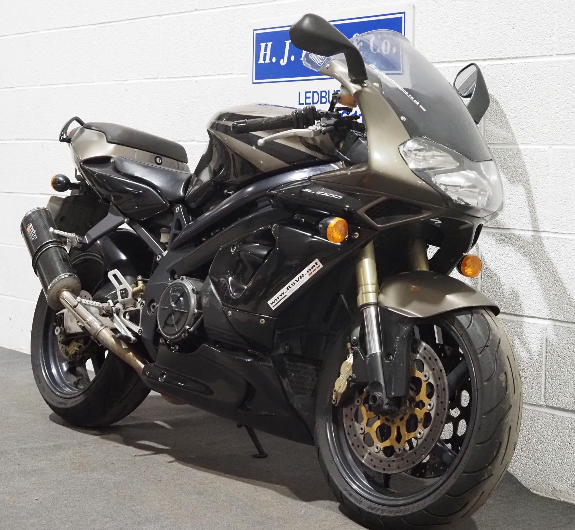 Aprilia Falco motorcycle. 2003. 997ccFitted with carbon factory cans ...