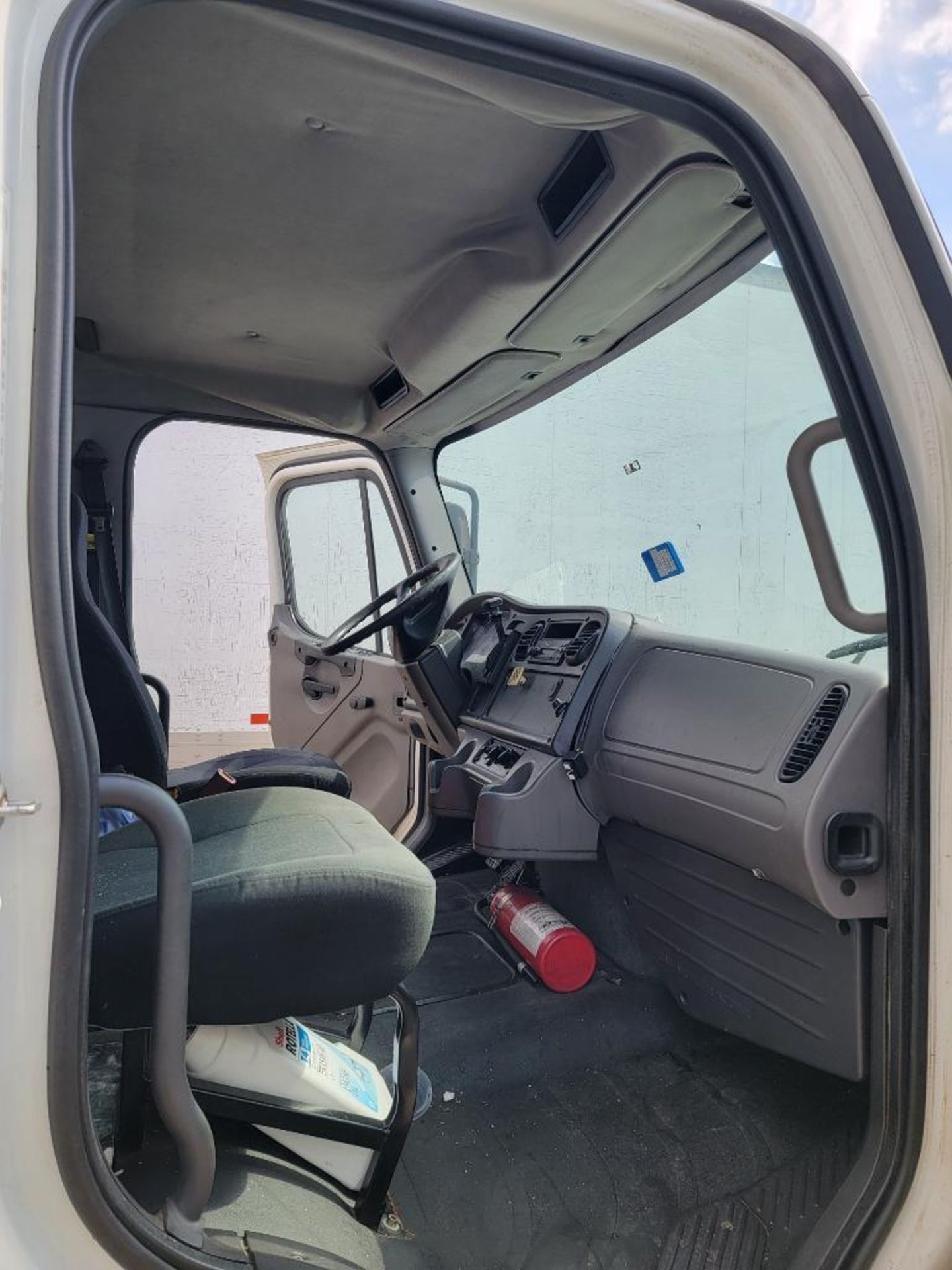 2011 Freightliner Box Truck Series M2 Model M2-106, Conventional Cab ...