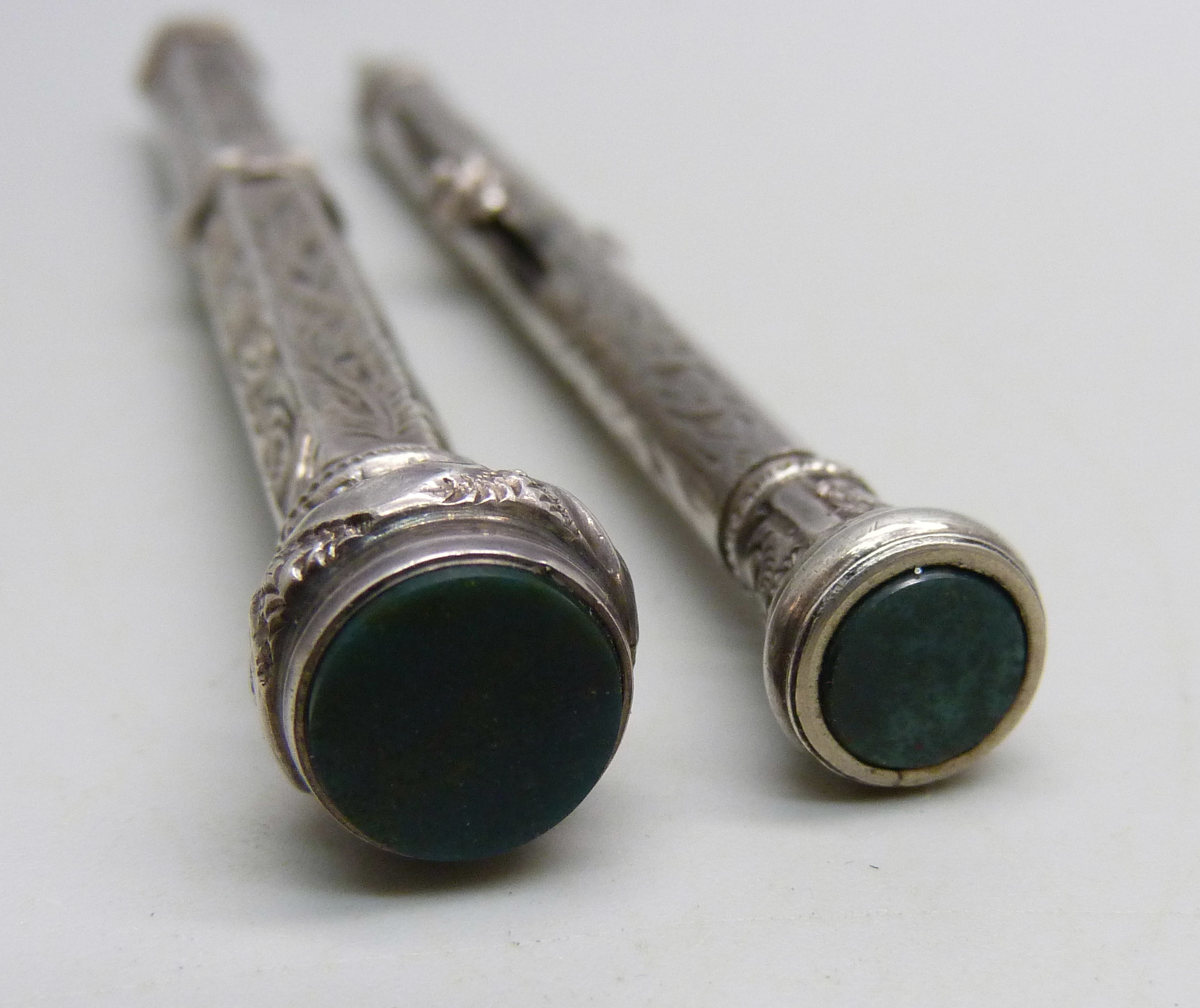 A silver combination pen/pencil, Chester 1900 and one other