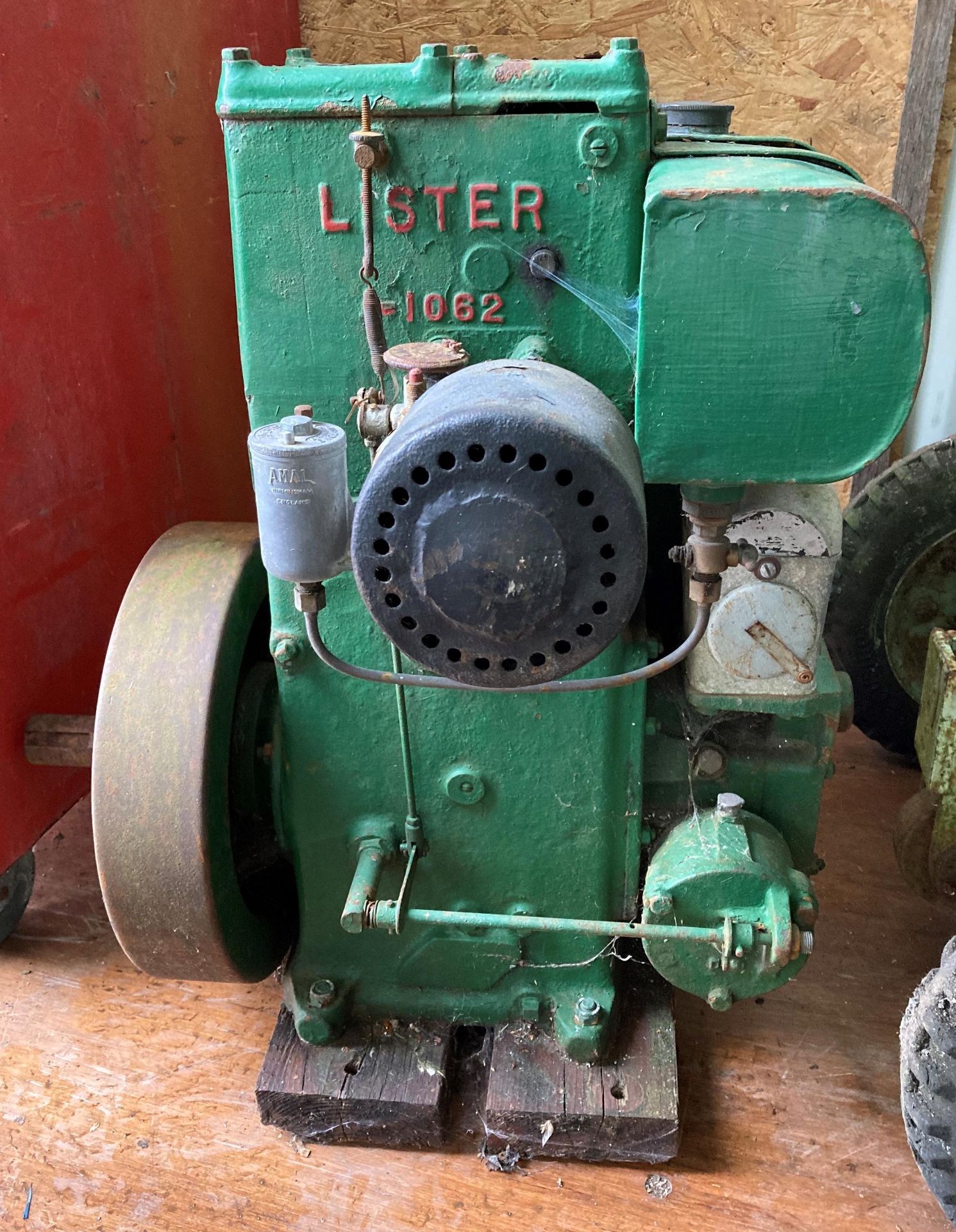 R A Lister & Co Ltd 1½ HP, no: 125128, SPEC: 28DH, RPM: 700 stationary ...