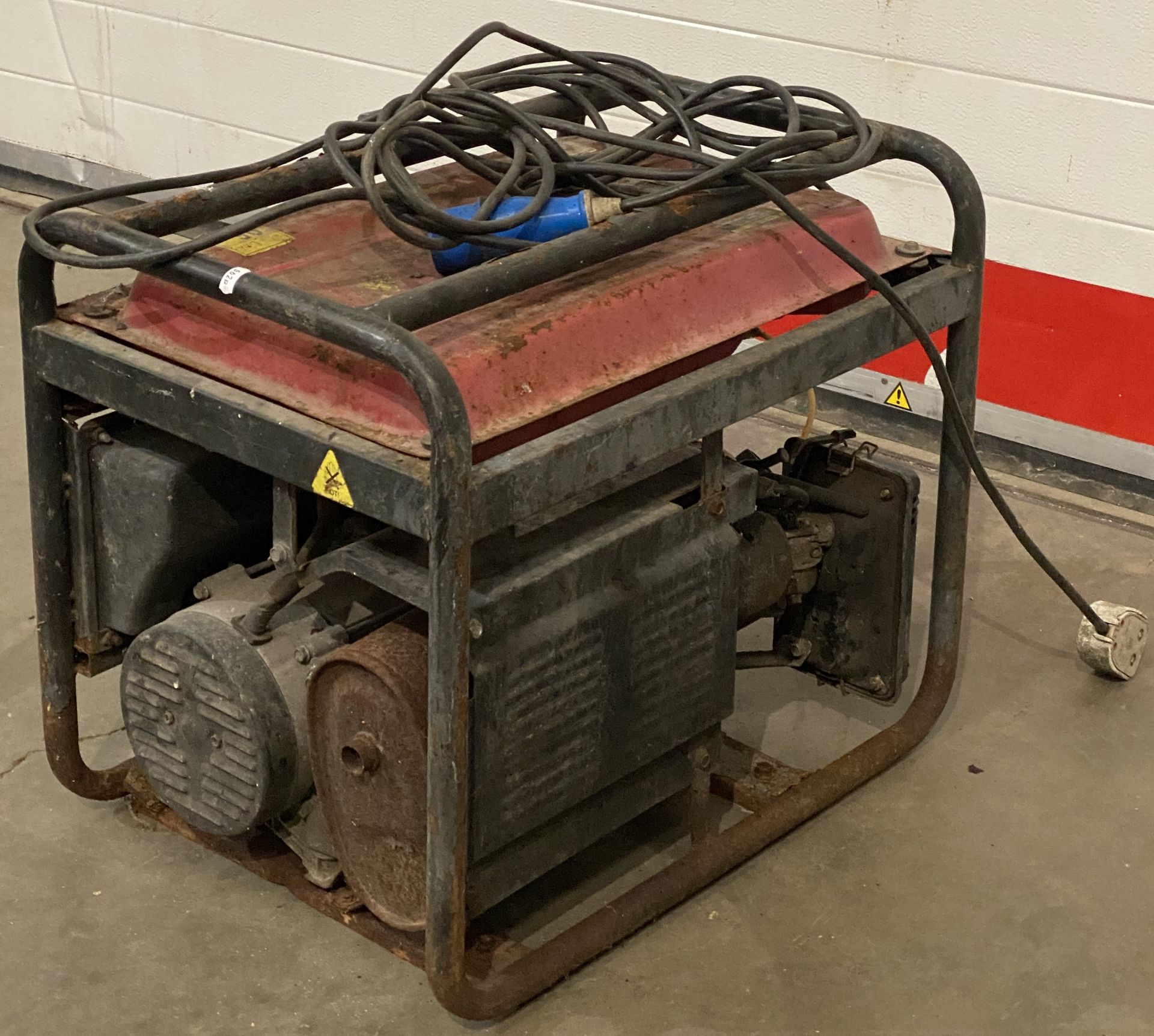 A Honda EM3100 50HZ portable petrol generator 110/220v (as viewed ...