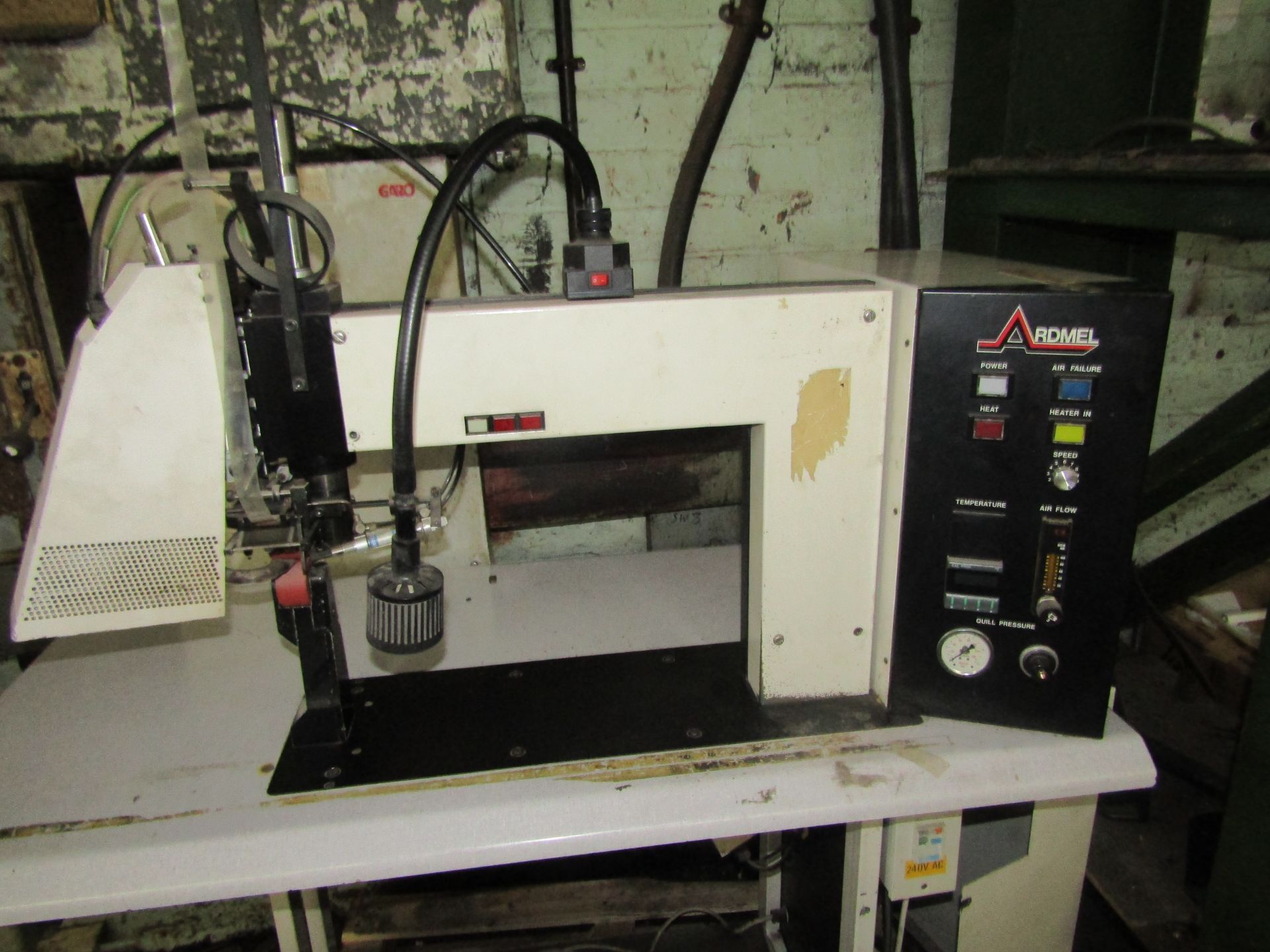 Ardmel tape seam sealer machine with Hydrovane 501 compressor. the ...