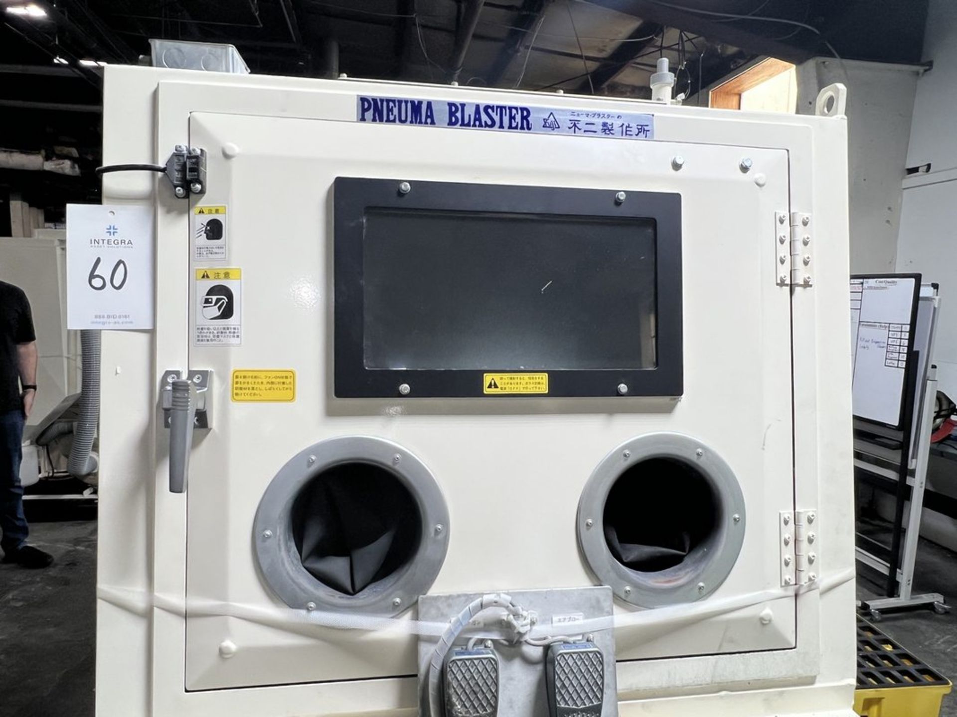 Fuji Mfg. Pneuma-Blaster SFCF-4(A)S-J990 Cabinet Sand Blasting Cabinet ...