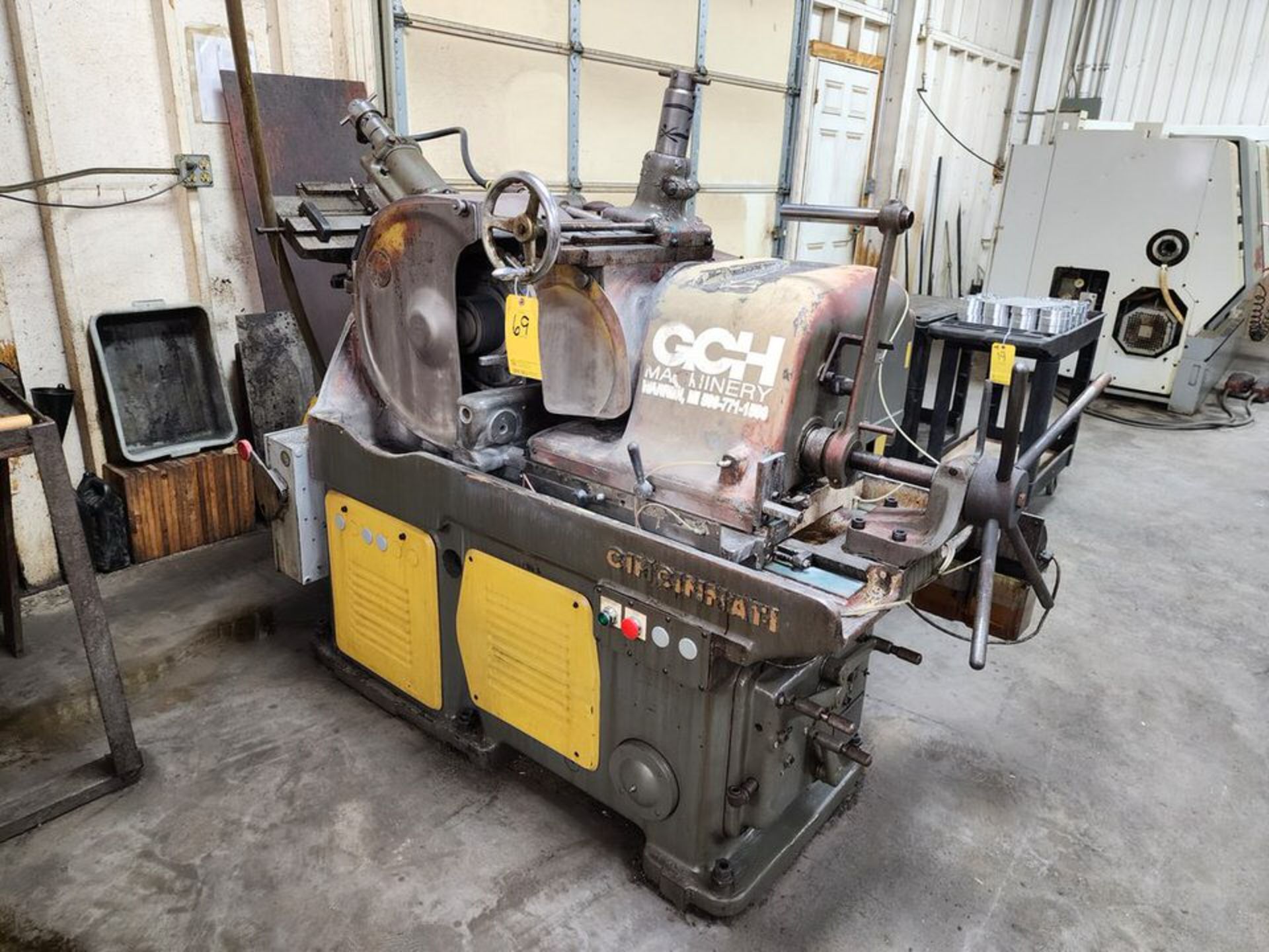 { Choice of lots: 68, 69 } Cincinnati Centerless Grinder 220V; W/ Pump ...