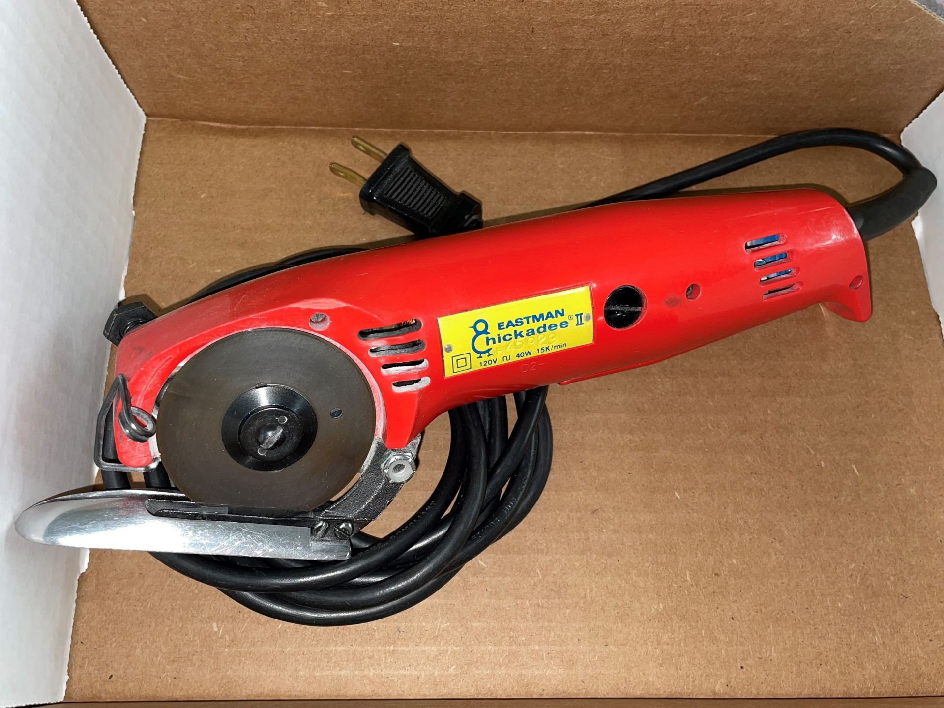 Eastman Chickadee Rotary Shear