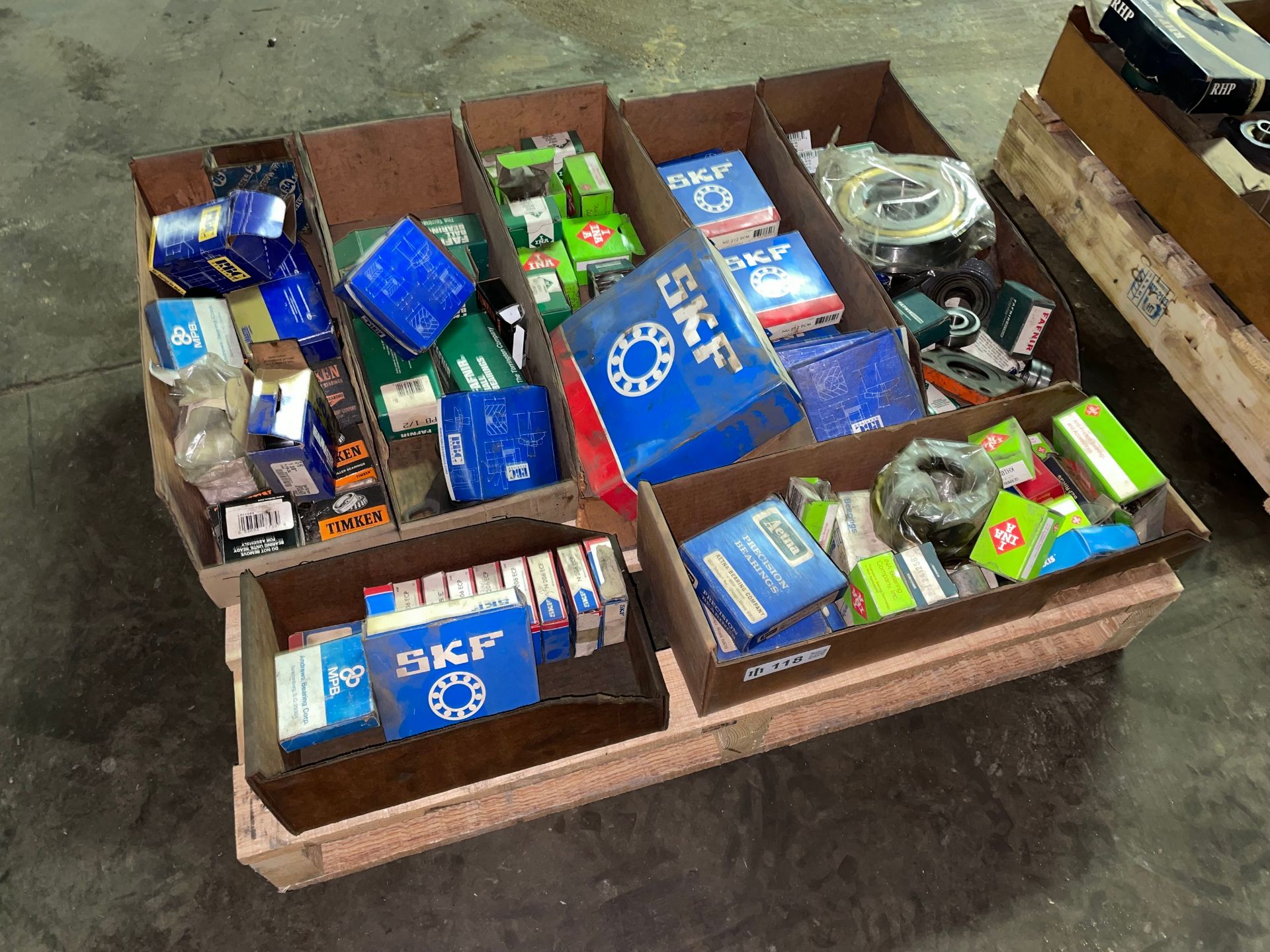 Pallet including Various Types of Bearings