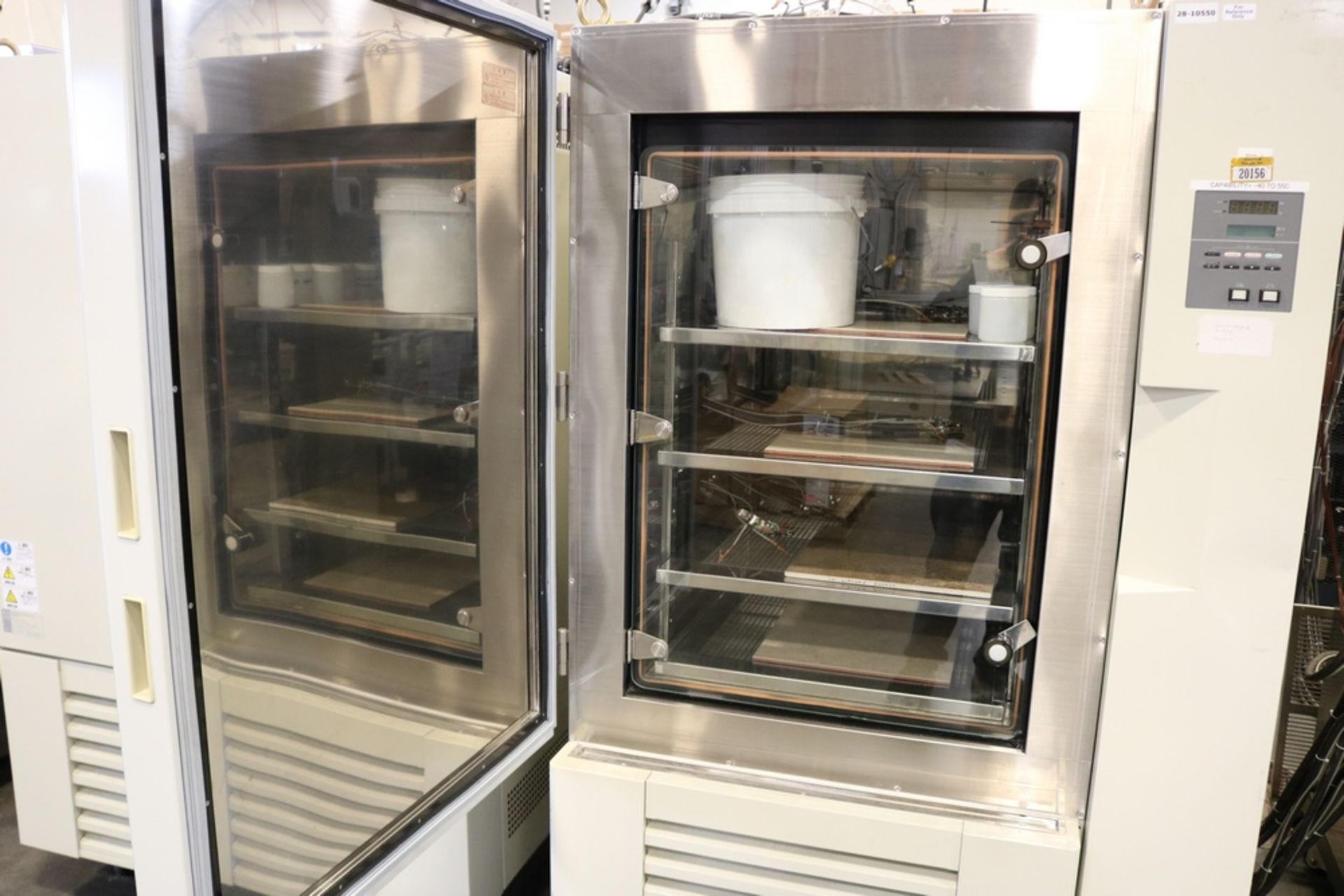 Advantec Model PG227 Compact Temperature Cycling Chamber