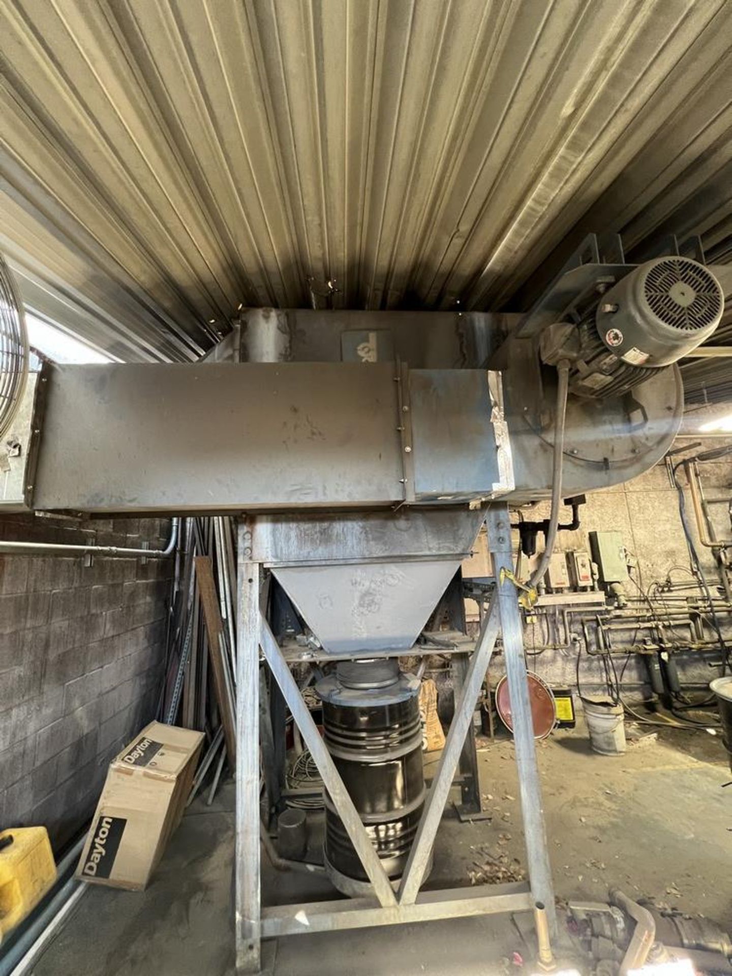 Torit Dust Collector System, Model 2DFF8