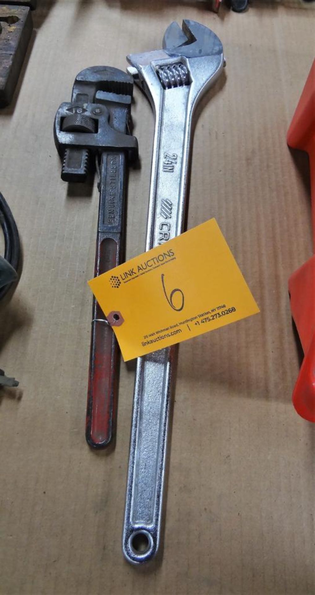 Stillson Wrench With 24" Adjustable Wrench