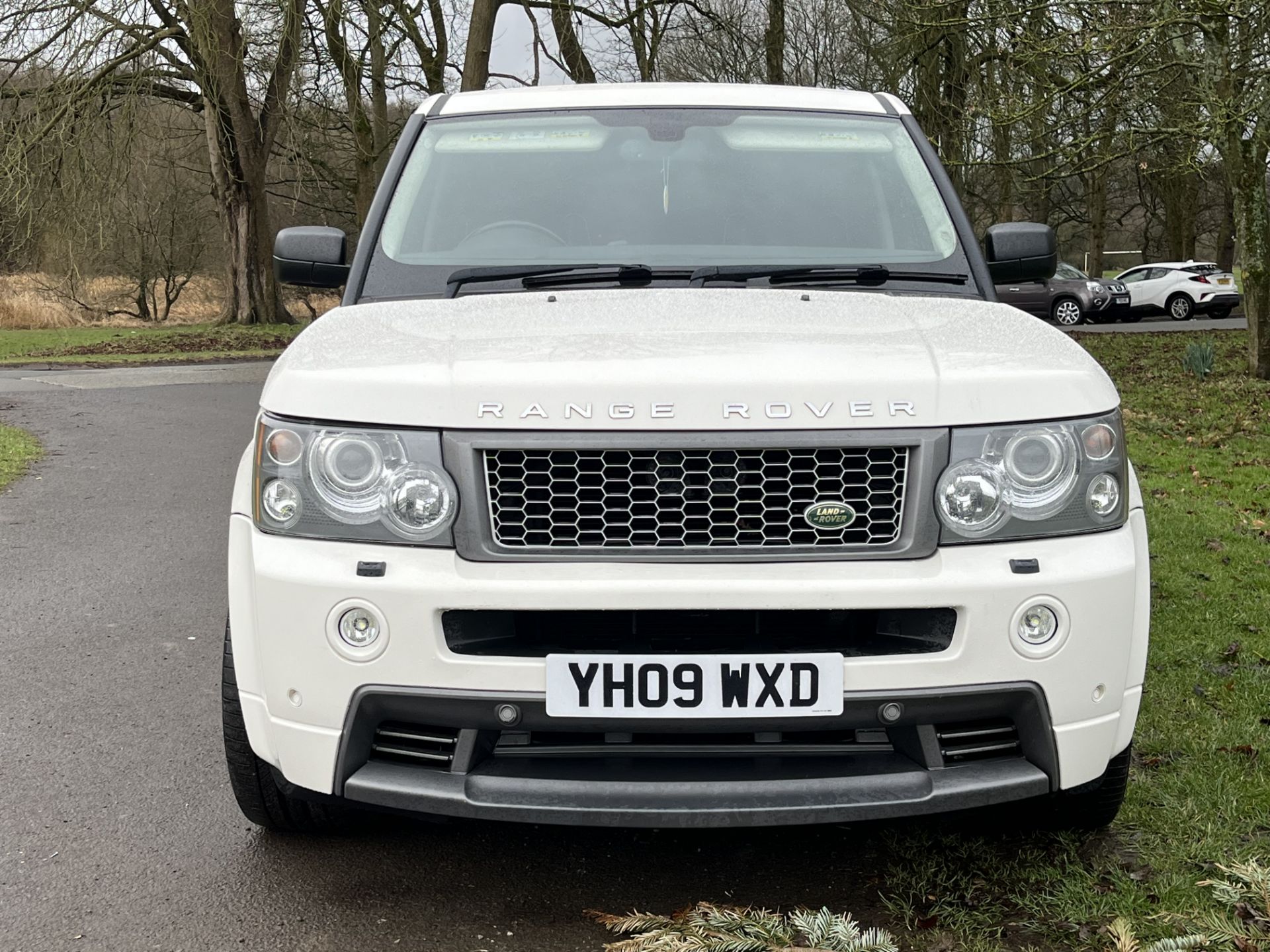 IA - 2009 LAND ROVER RANGE ROVER STORMER EDT A WHITE SUV ESTATE *NO VAT ...