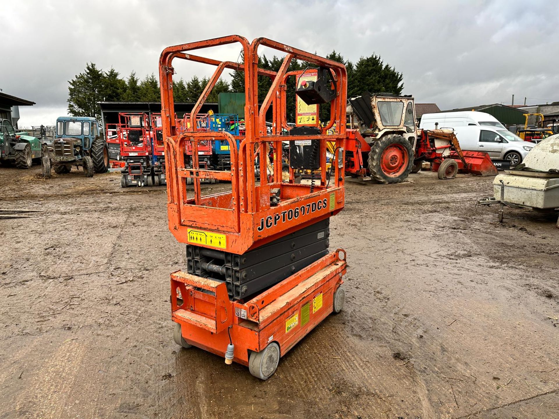 Ds - 2018 Dingli JCPT0607DCS Electric Scissor Lift *PLUS VAT* Drives ...