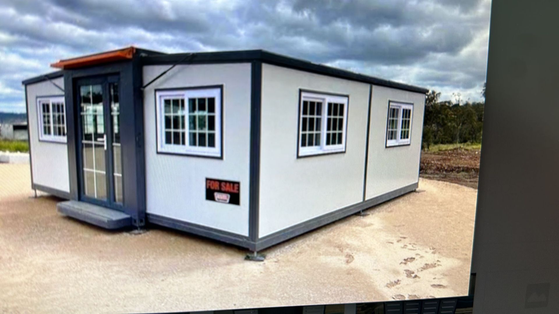 BASTONE PORTABLE TINY-HOME/ OFFICE/ WAREHOUSE Unused 20ft x 19ft ...