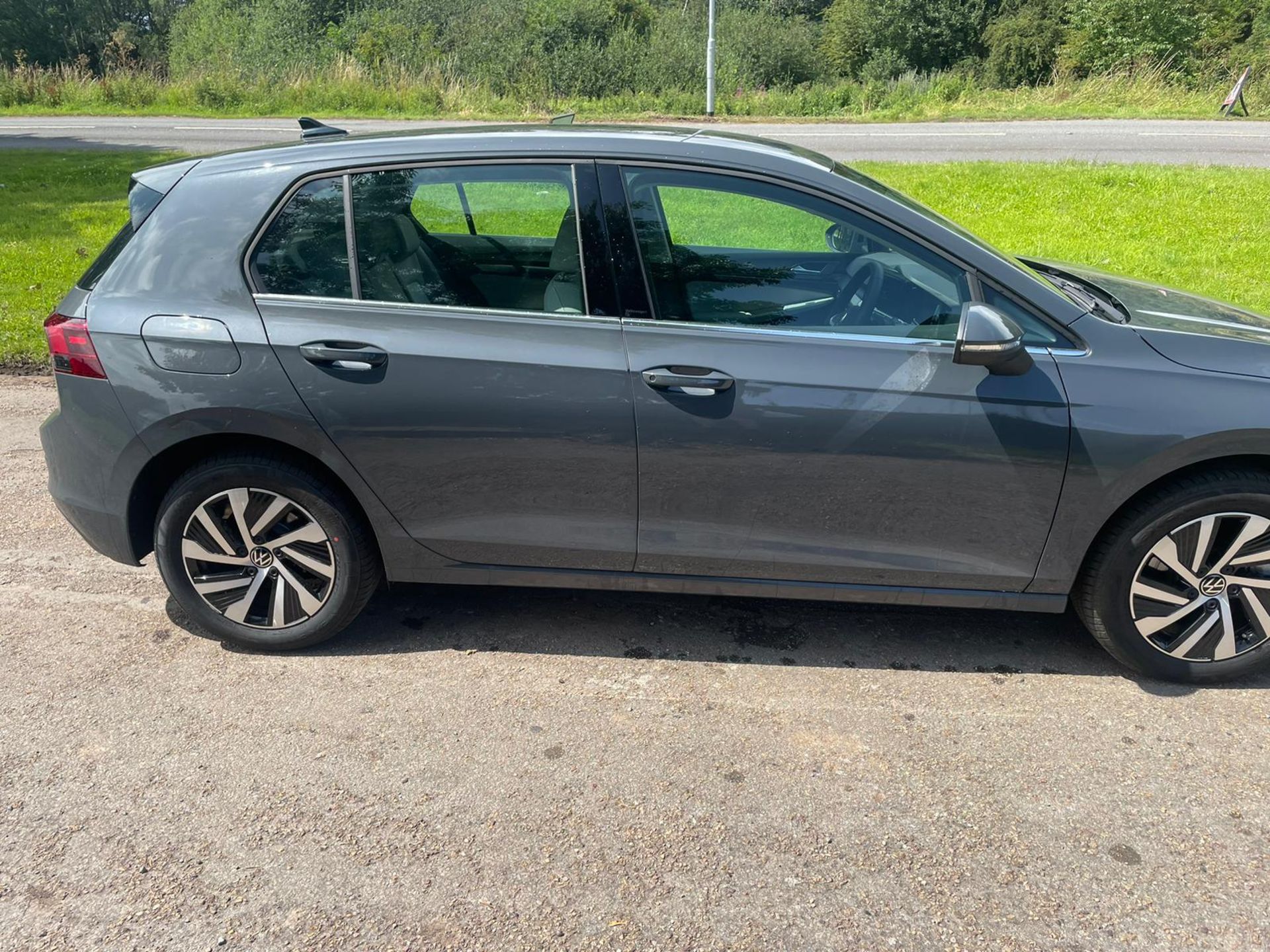 K - 2023 VOLKSWAGEN GOLF STYLE TSI E-HYBRID S-A GREY HATCHBACK *NO VAT ...
