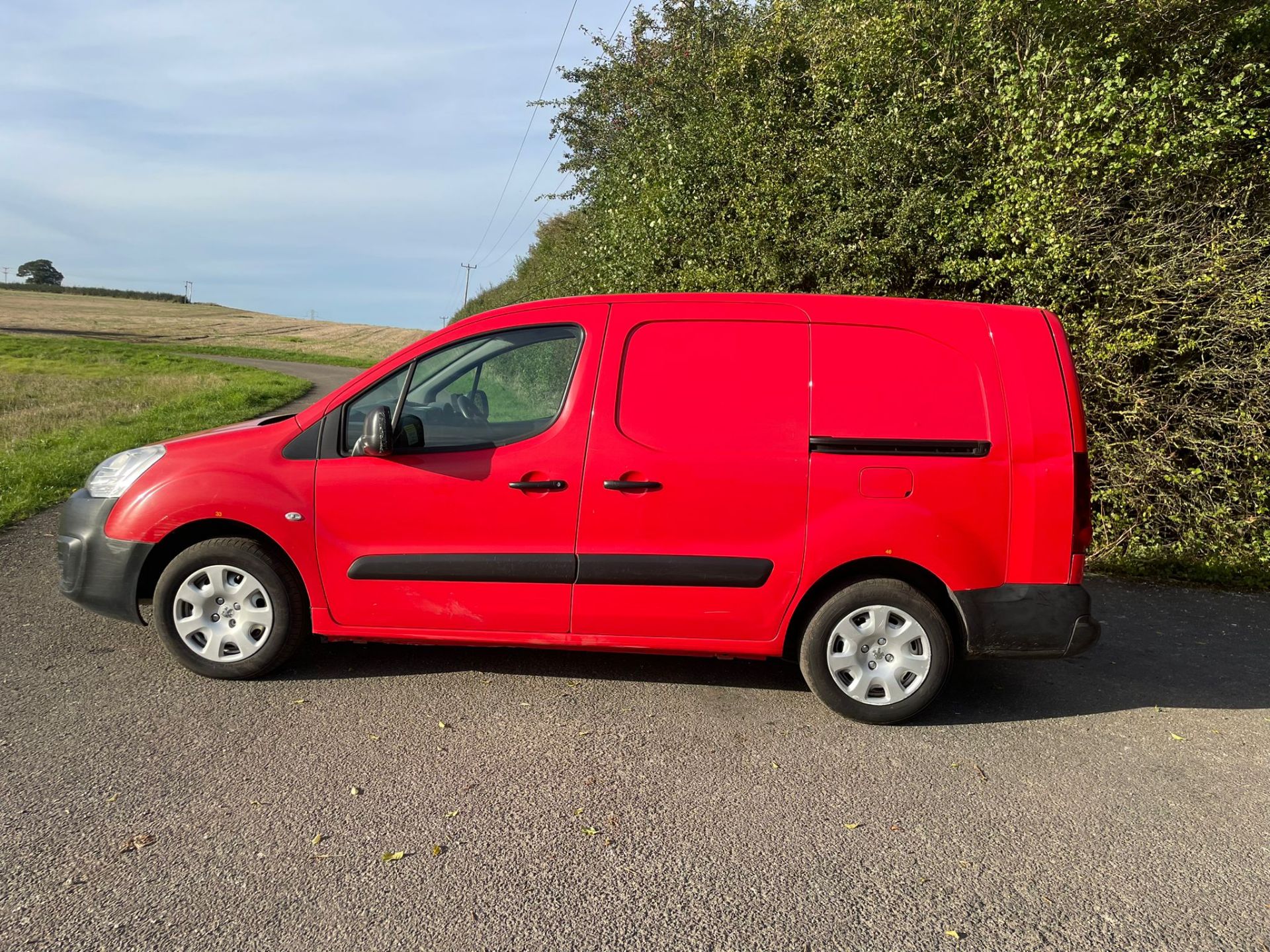 KB - 2016 PEUGEOT PARTNER S L2 BLUE HDI RED PANEL VAN *NO VAT* DATE OF ...