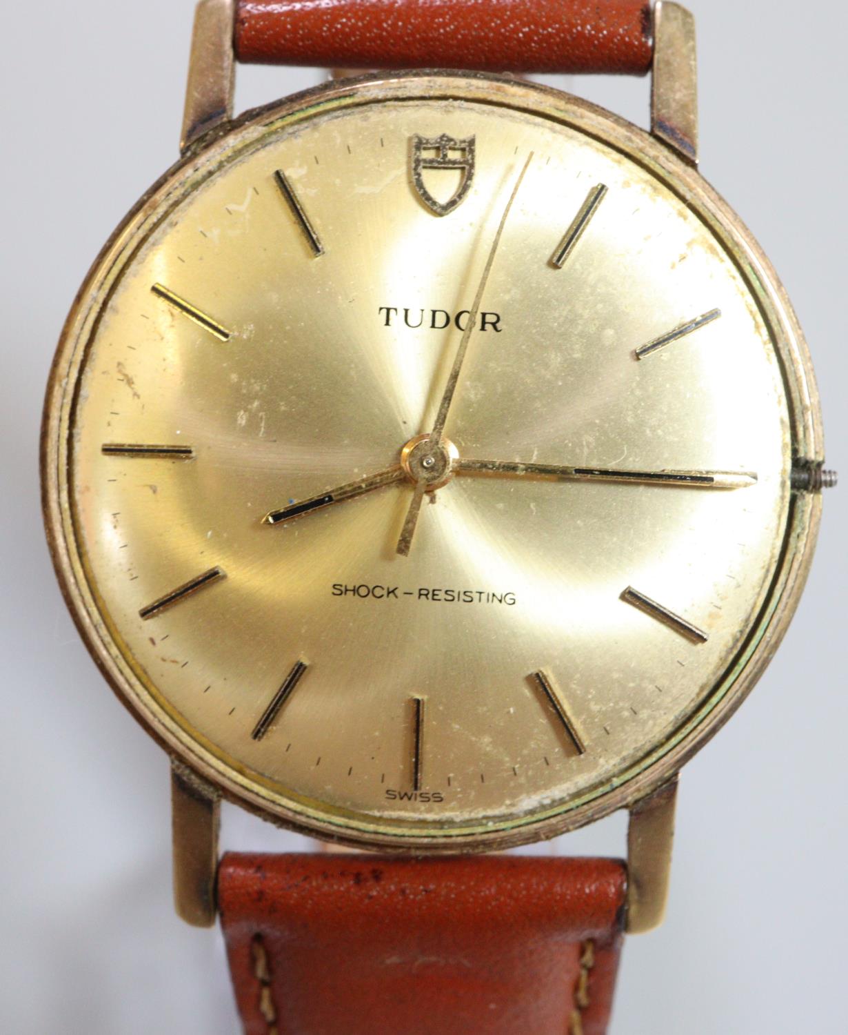 A Tudor 9ct gold slim gentleman's dress watch, having gilt face with ...