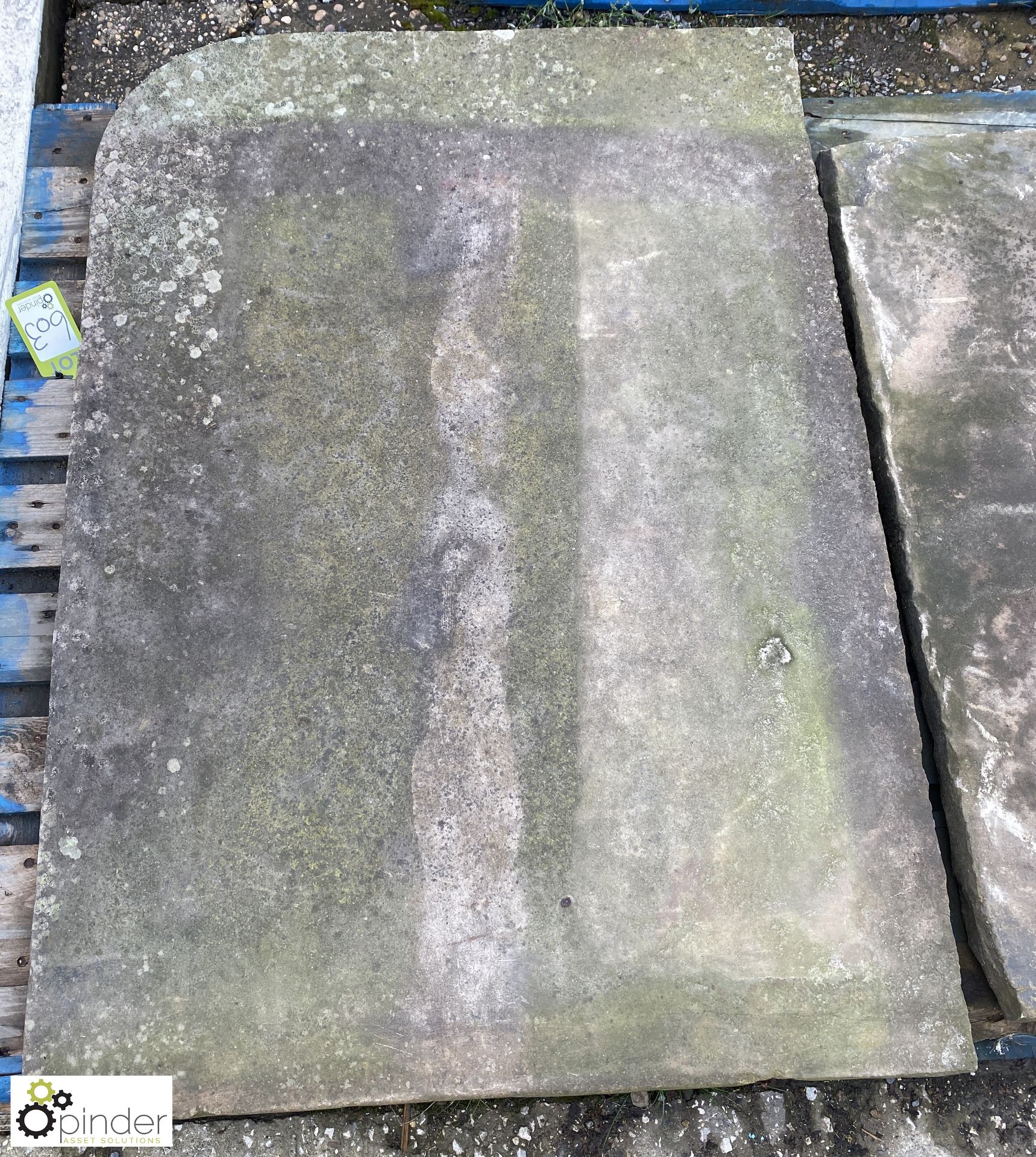 A Yorkshire stone Doorstep/Hearth with 1 bullnose quarter round corner ...