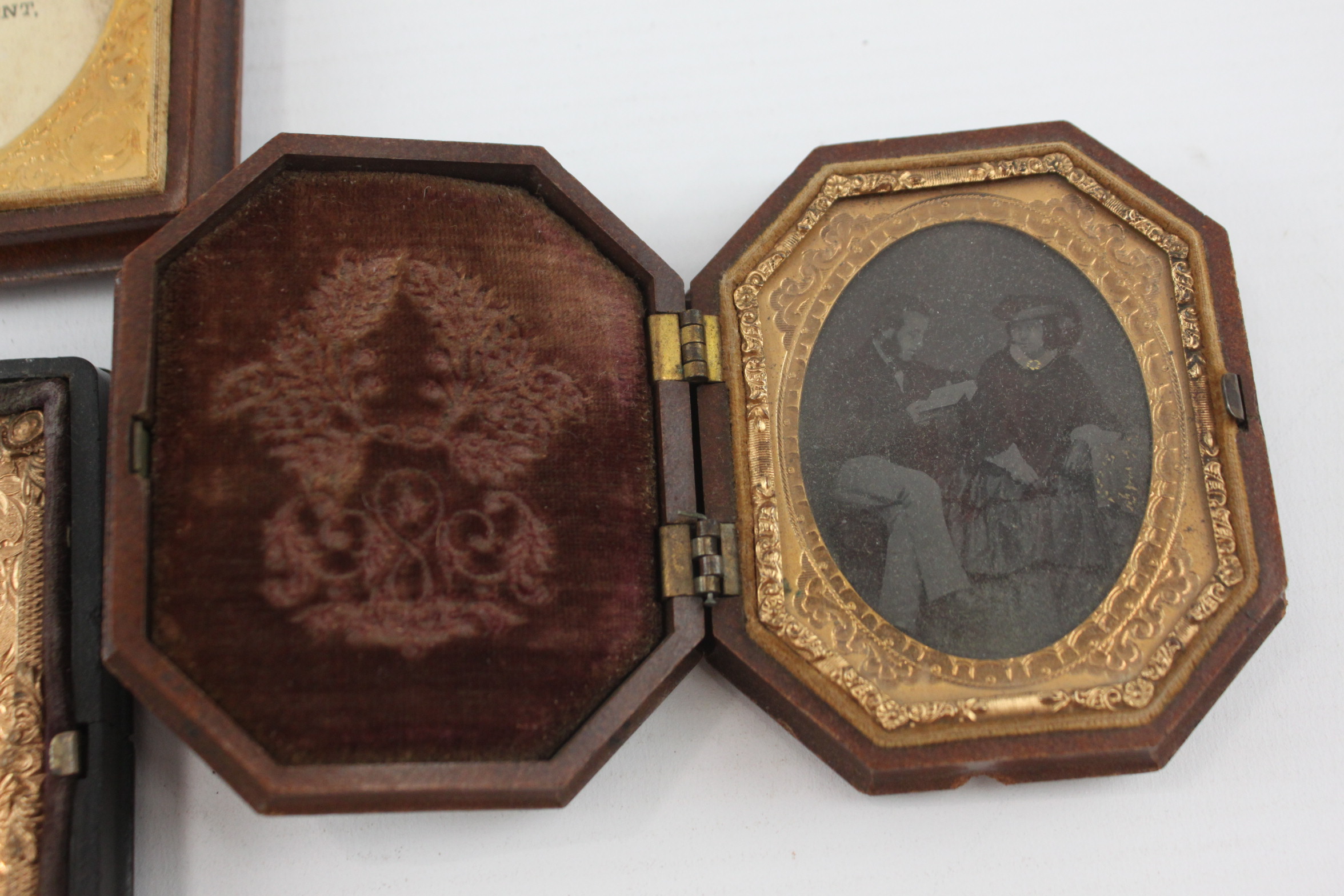 3 x Antique AMBROTYPES In Bois Durci Cases 412427