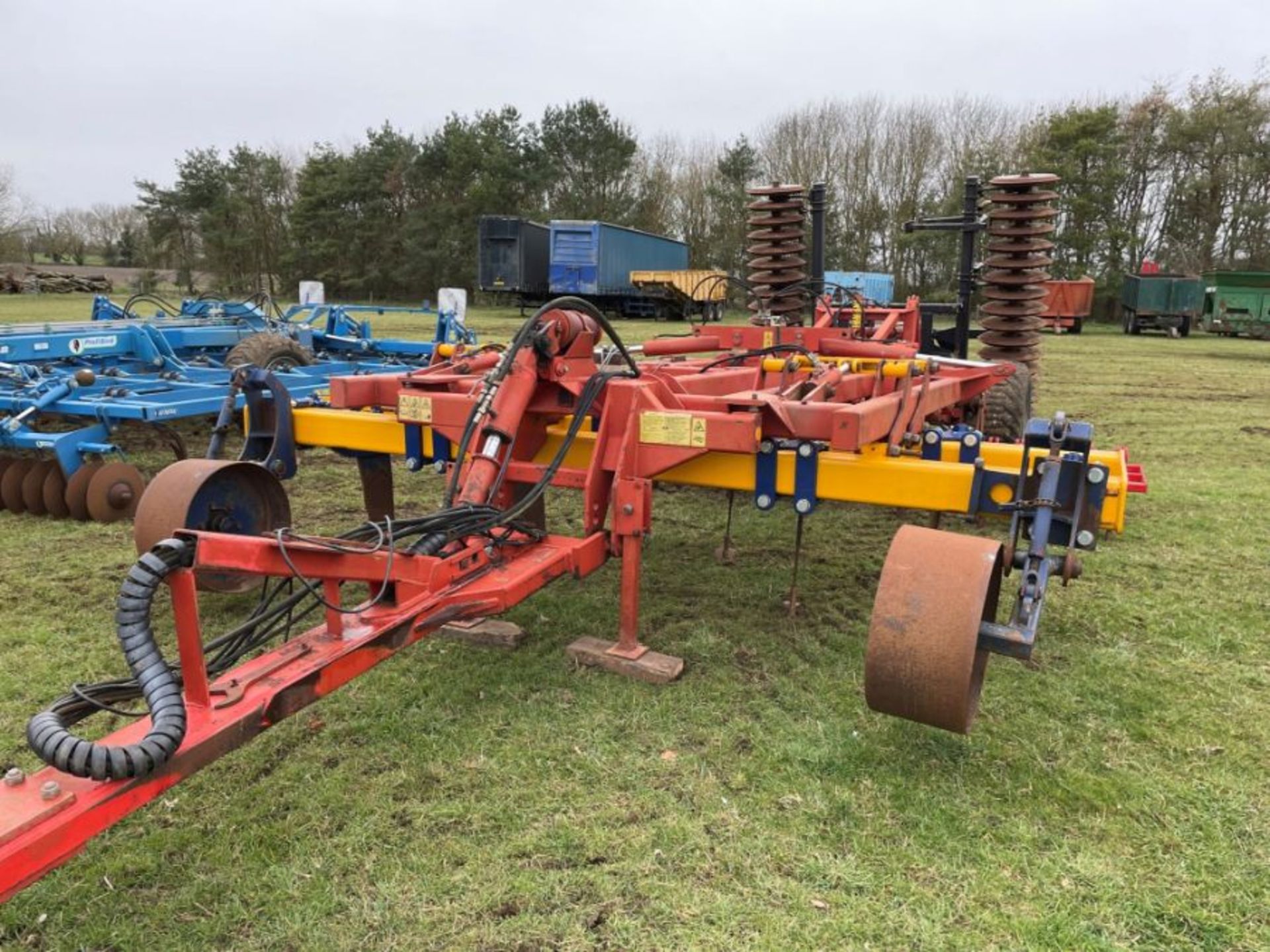 Discordon hydraulic folding and retro fitted with TWB subsoiler with 8 ...