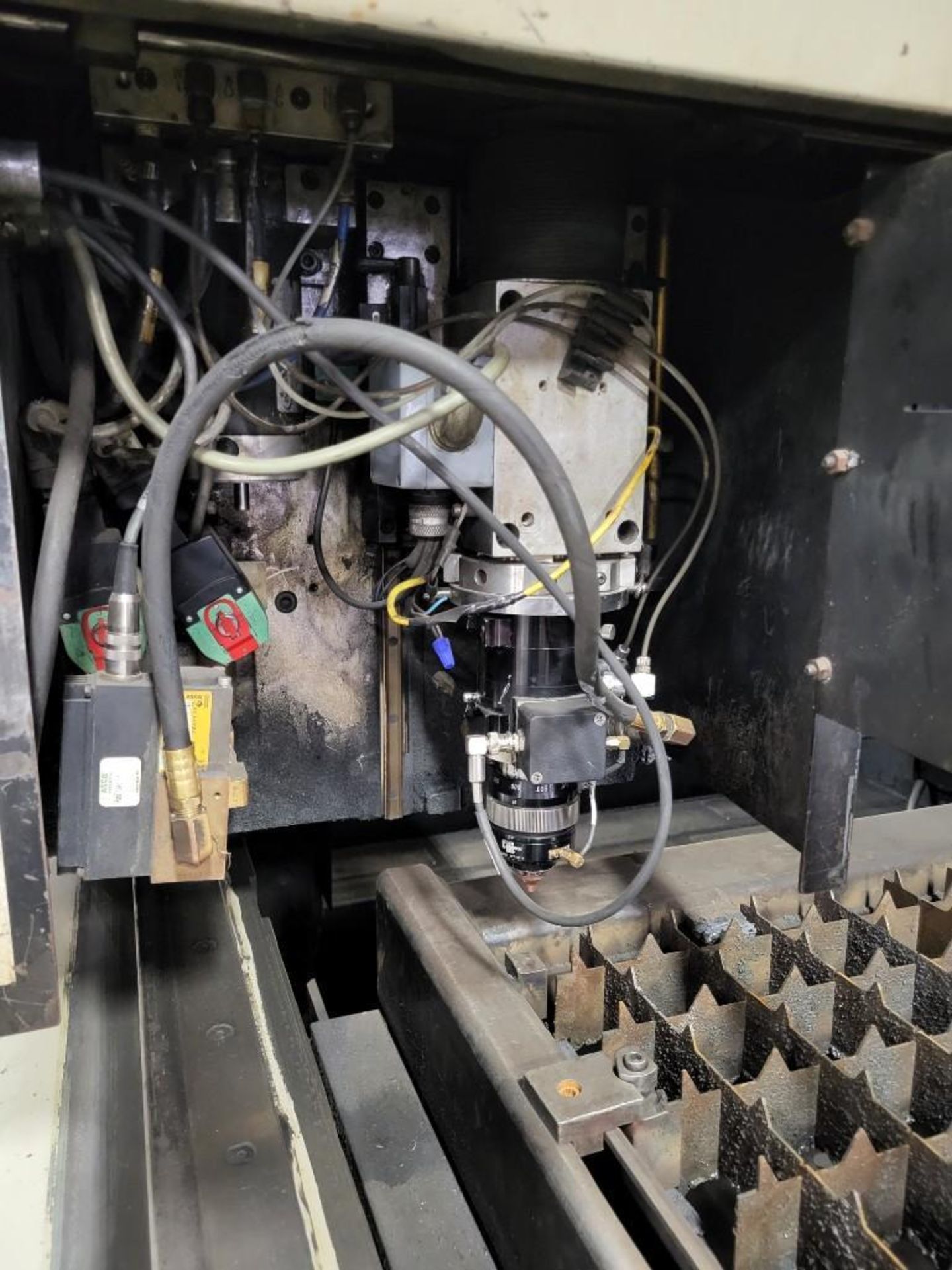 CINCINNATI CNC LASER CENTER MODEL CL-6 5X10 RESONATOR: FANUC C2000 ...