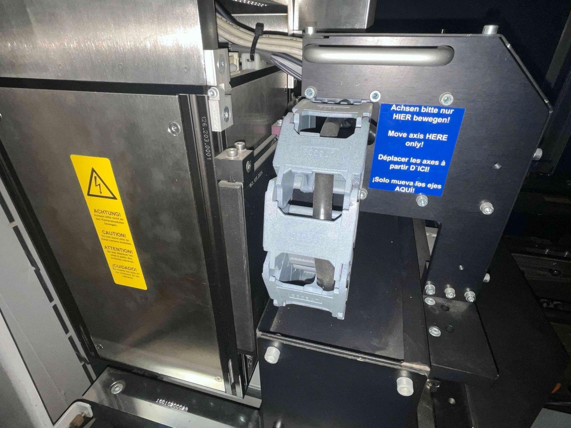 VISCOM S3088 AV 8 CAMERA AUTOMATED INSPECTION MACHINE SN:05001 NEW 2005