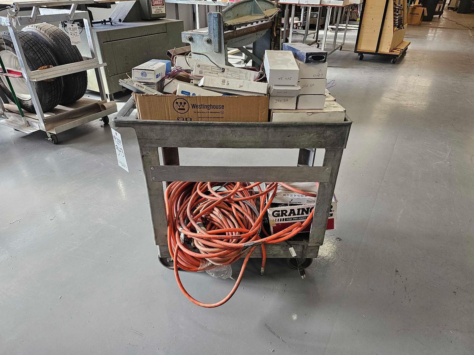 ROLLING CART WITH LIGHTING CONVERTERS AND BALLASTS Item Location ...