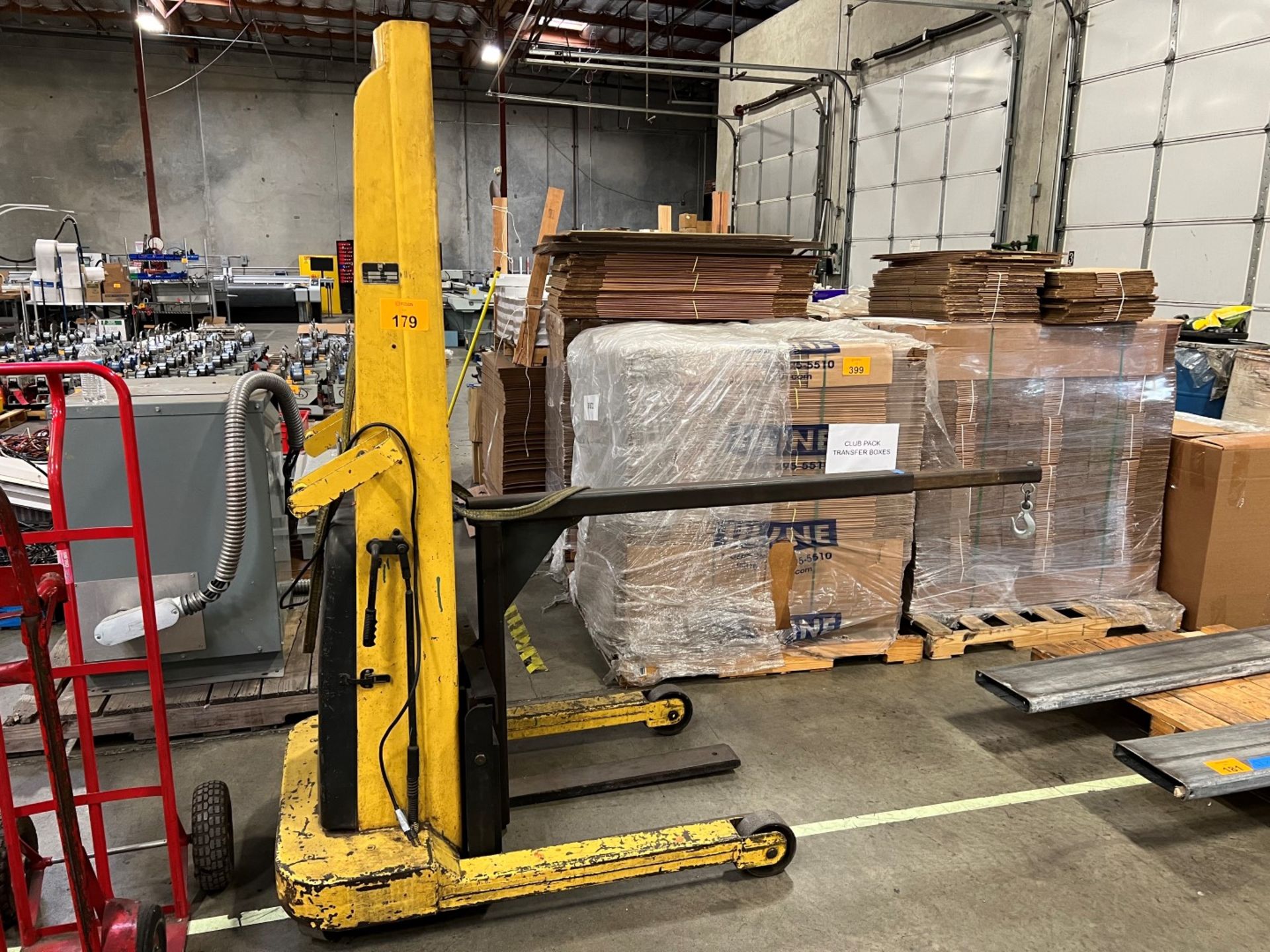 Big Joe straddle stacker, model 6256, s/n 41109, 2000 lbs cap, electric ...