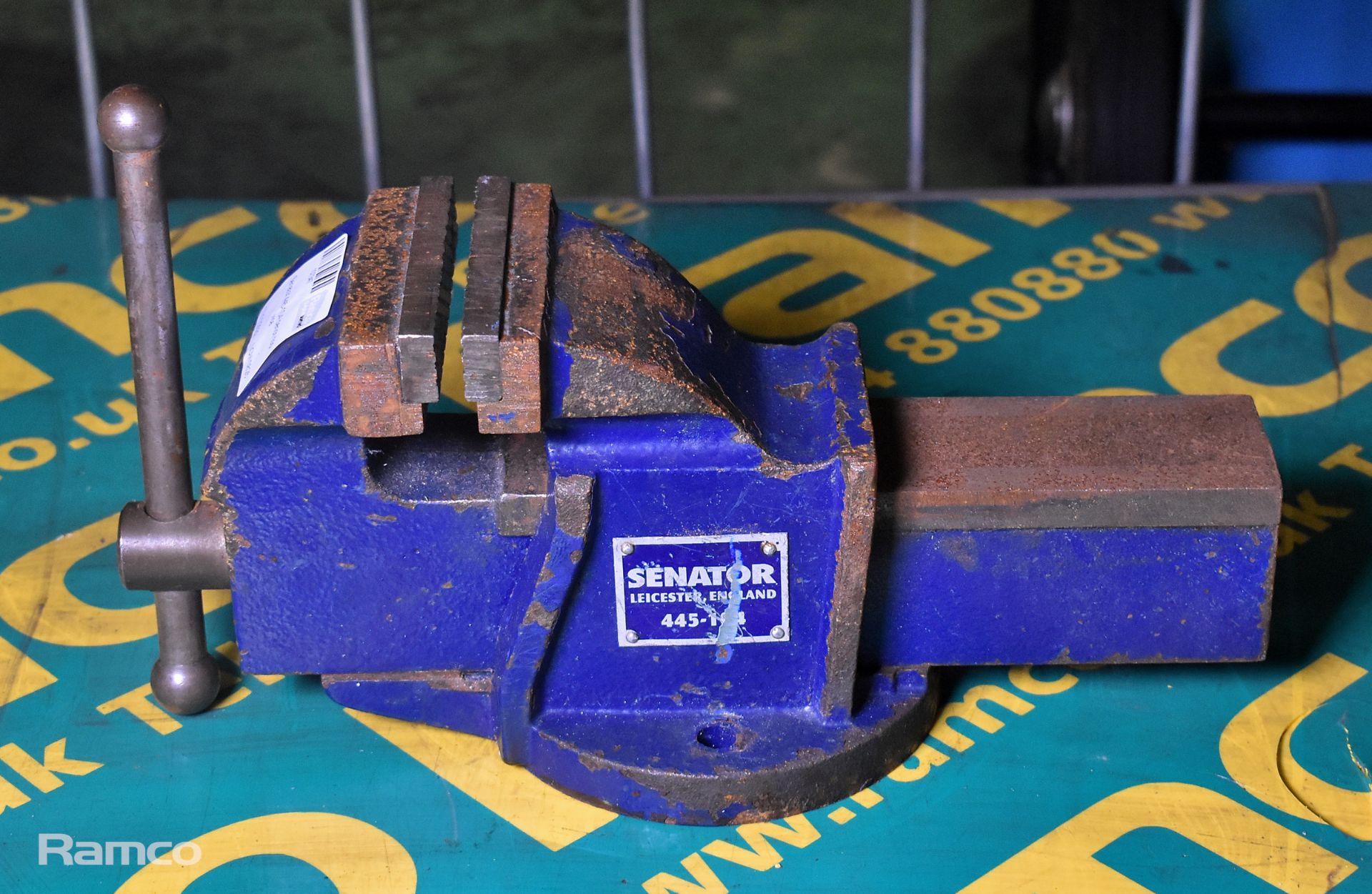 Senator 445-104 bench top vice