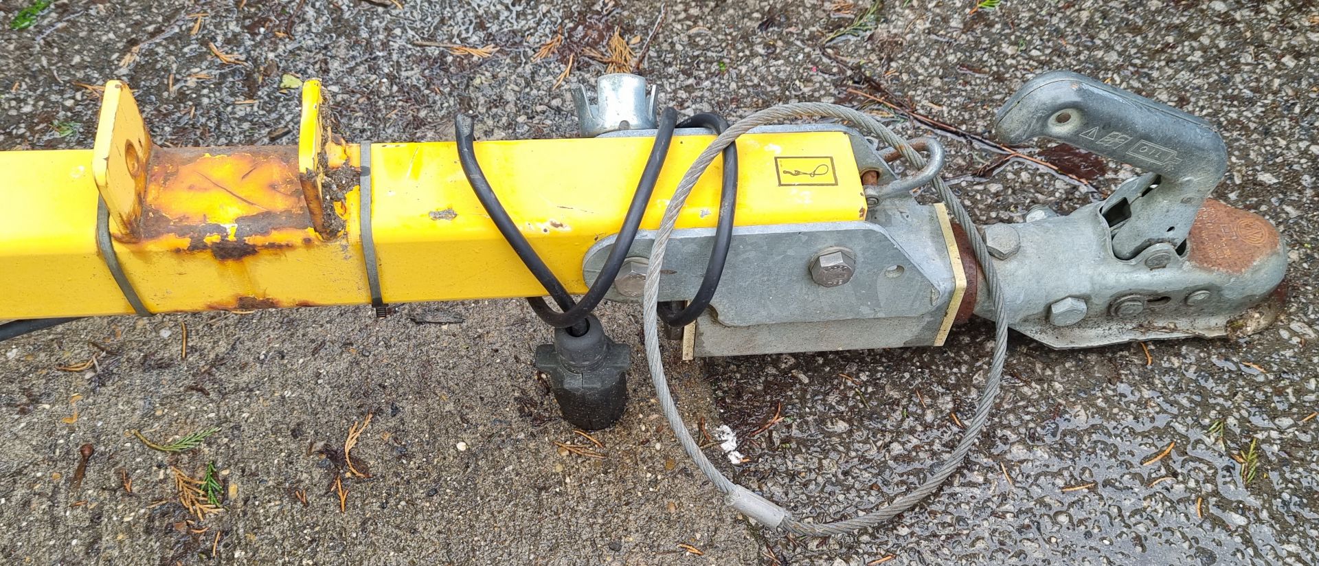 Logic GDS250R salt spreading trailer