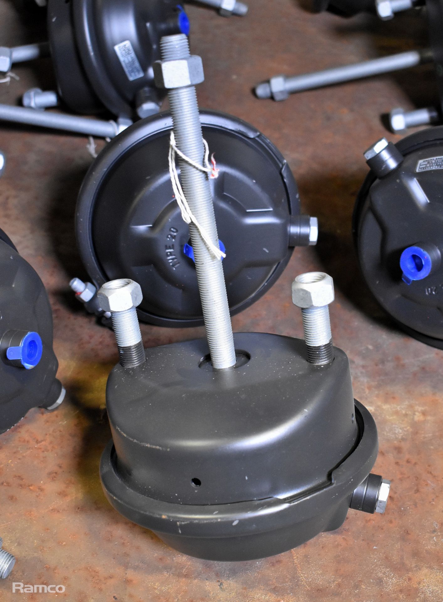 15x Knorr Bremse BX3419 T20 brake chambers