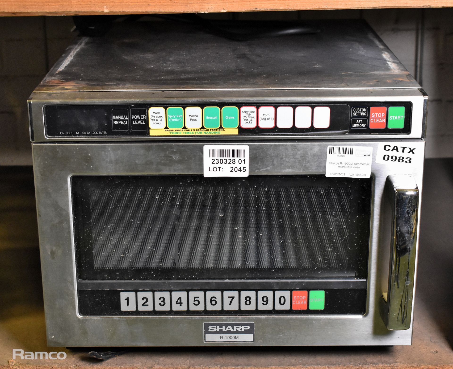Sharp R-1900M commercial microwave oven