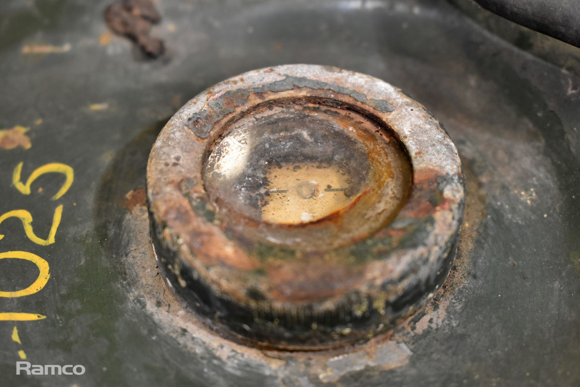 Boat reserve fuel tank - L42 x W31 x H27cm