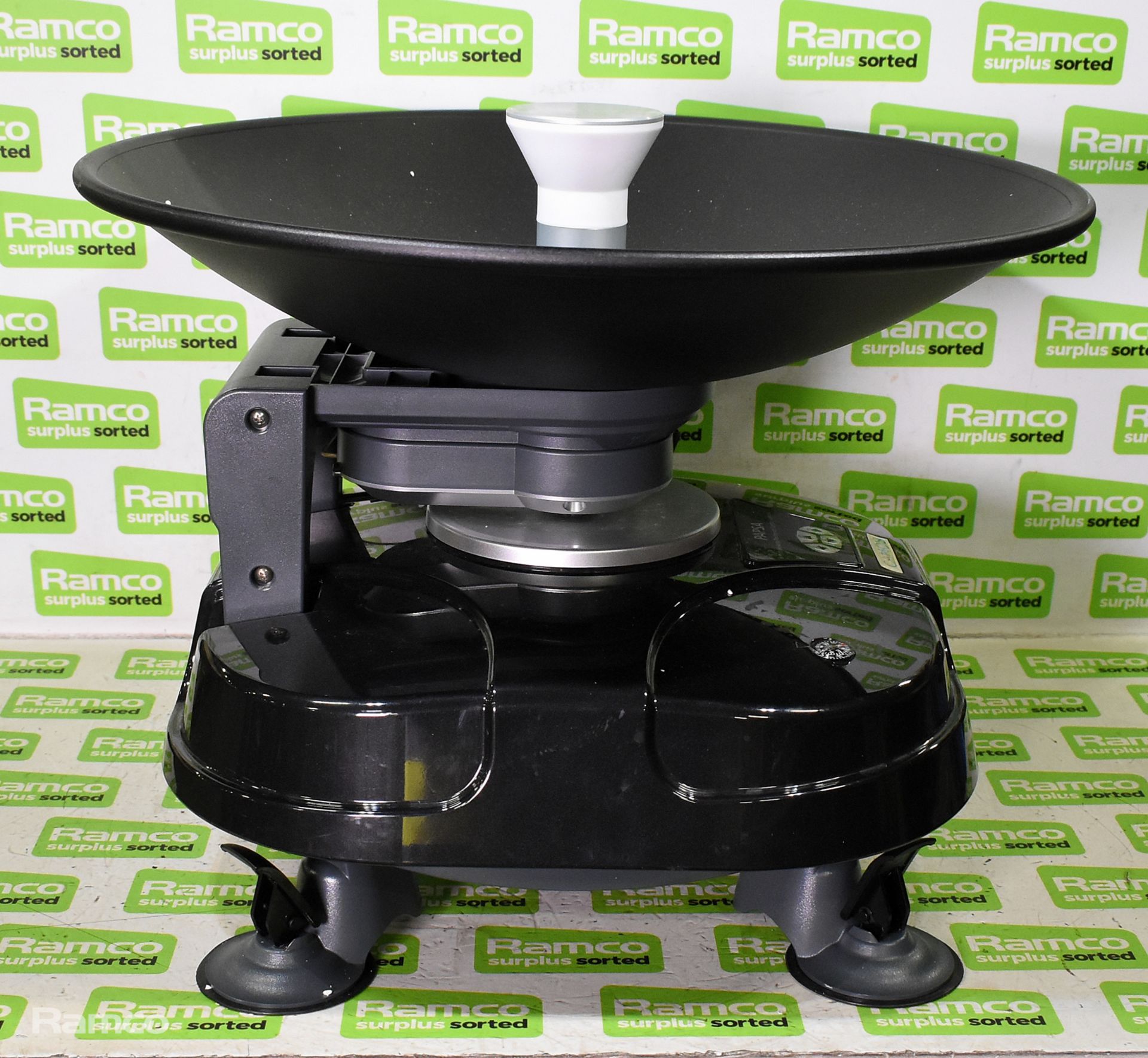 Camos CSA-10PA portable auto positioning satellite antenna in storage ...