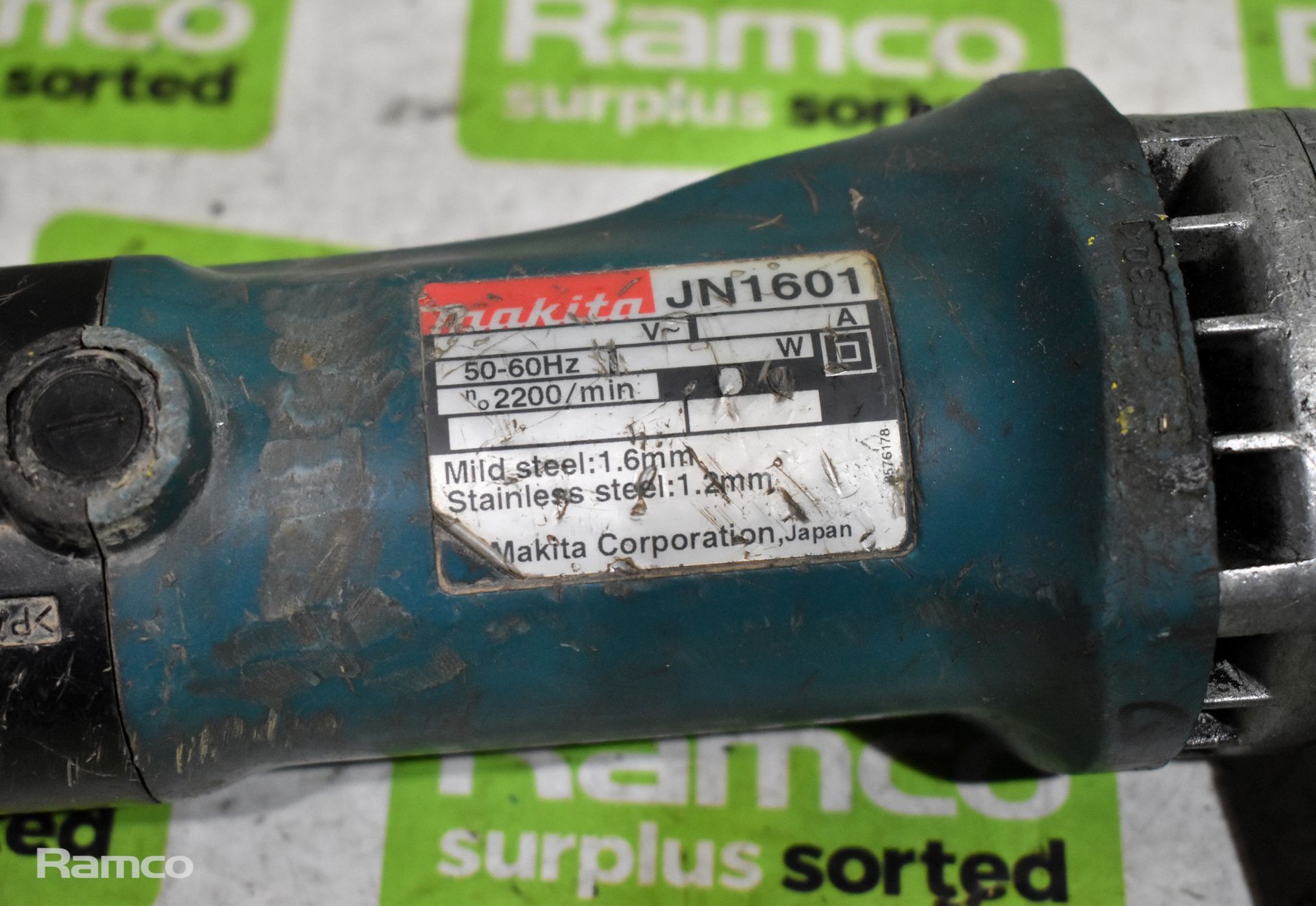 Makita FS2500 Electric Tek screwdriver - 110V & Makita JN1601 metal ...