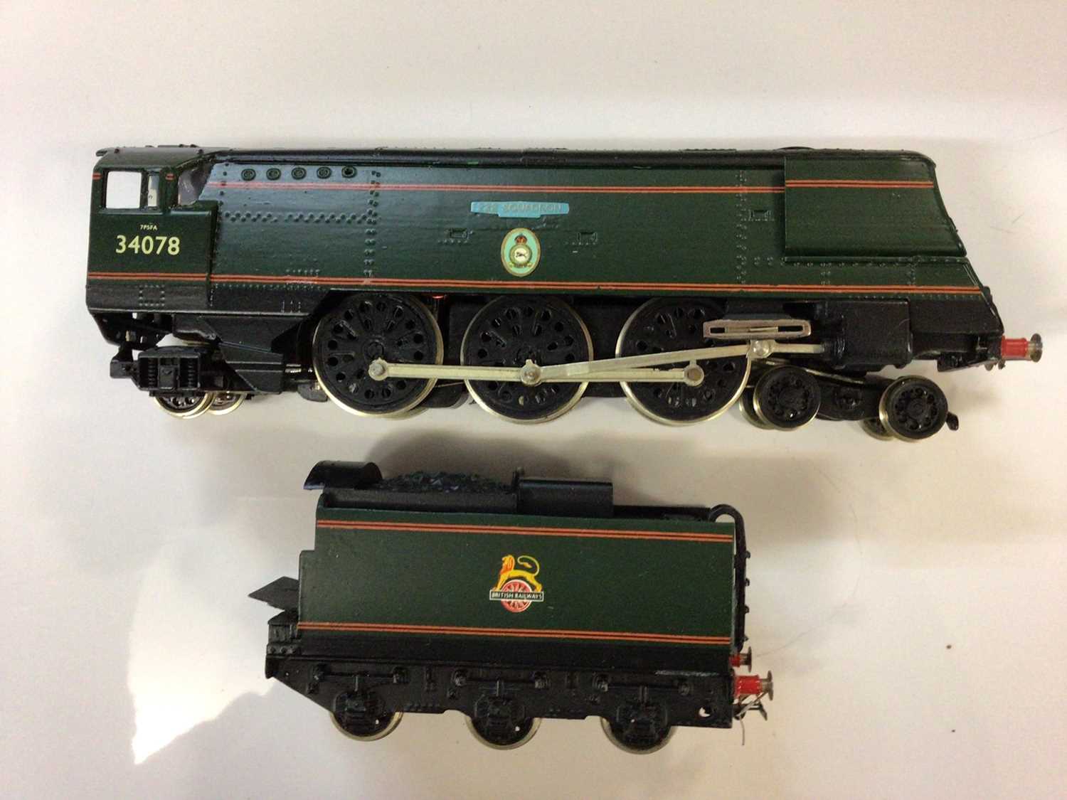 Wrenn OO gauge 4-6-2 BR Green Battle of Britain Class '222 Squadron ...