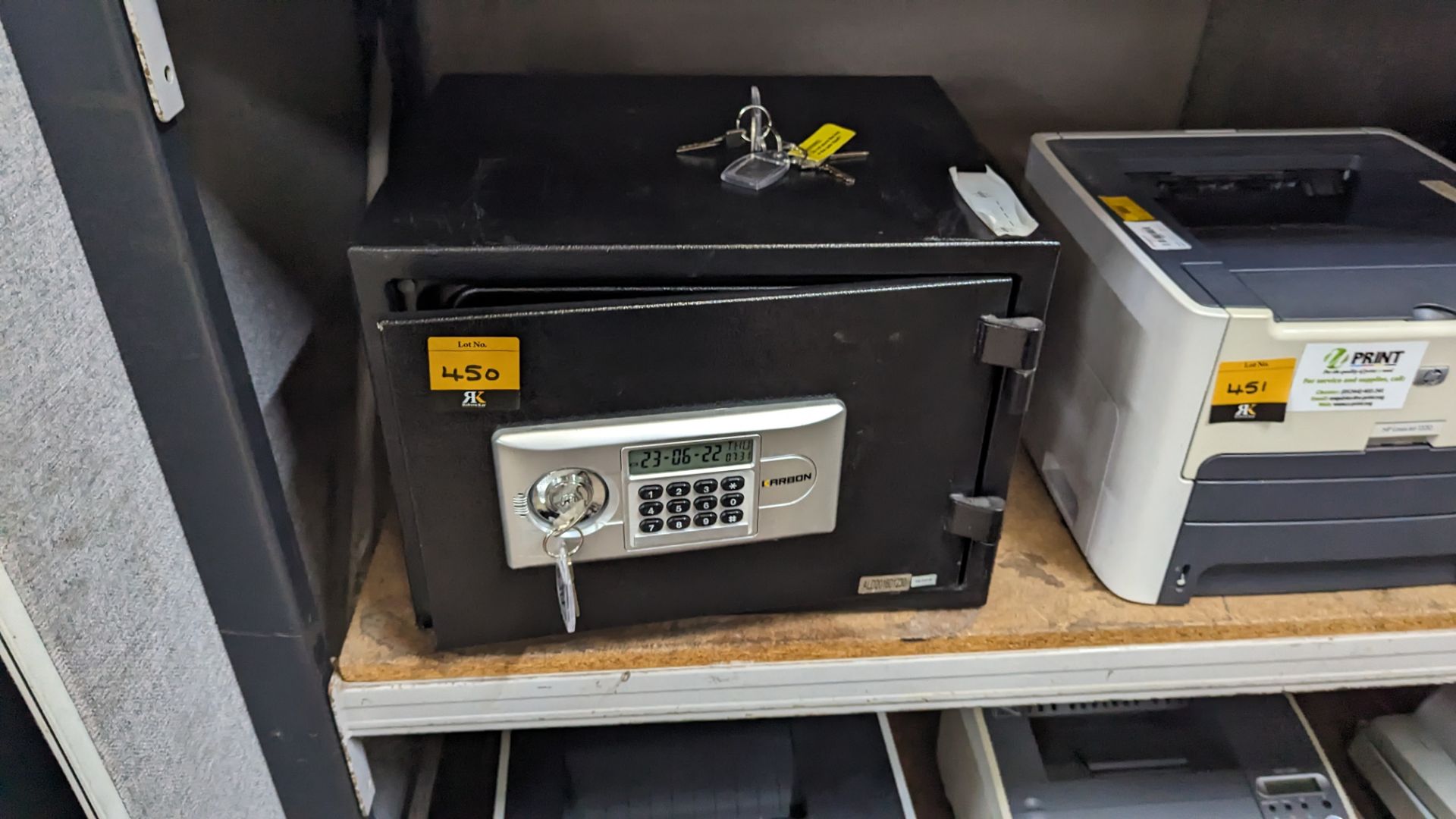 Karbon desktop safe with keys & keypad - we have the code for this safe ...