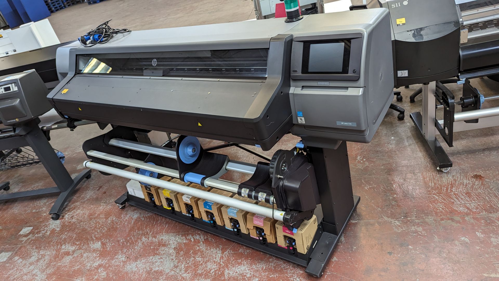 HP Latex 570 wide format printer including ink delivery system and ...