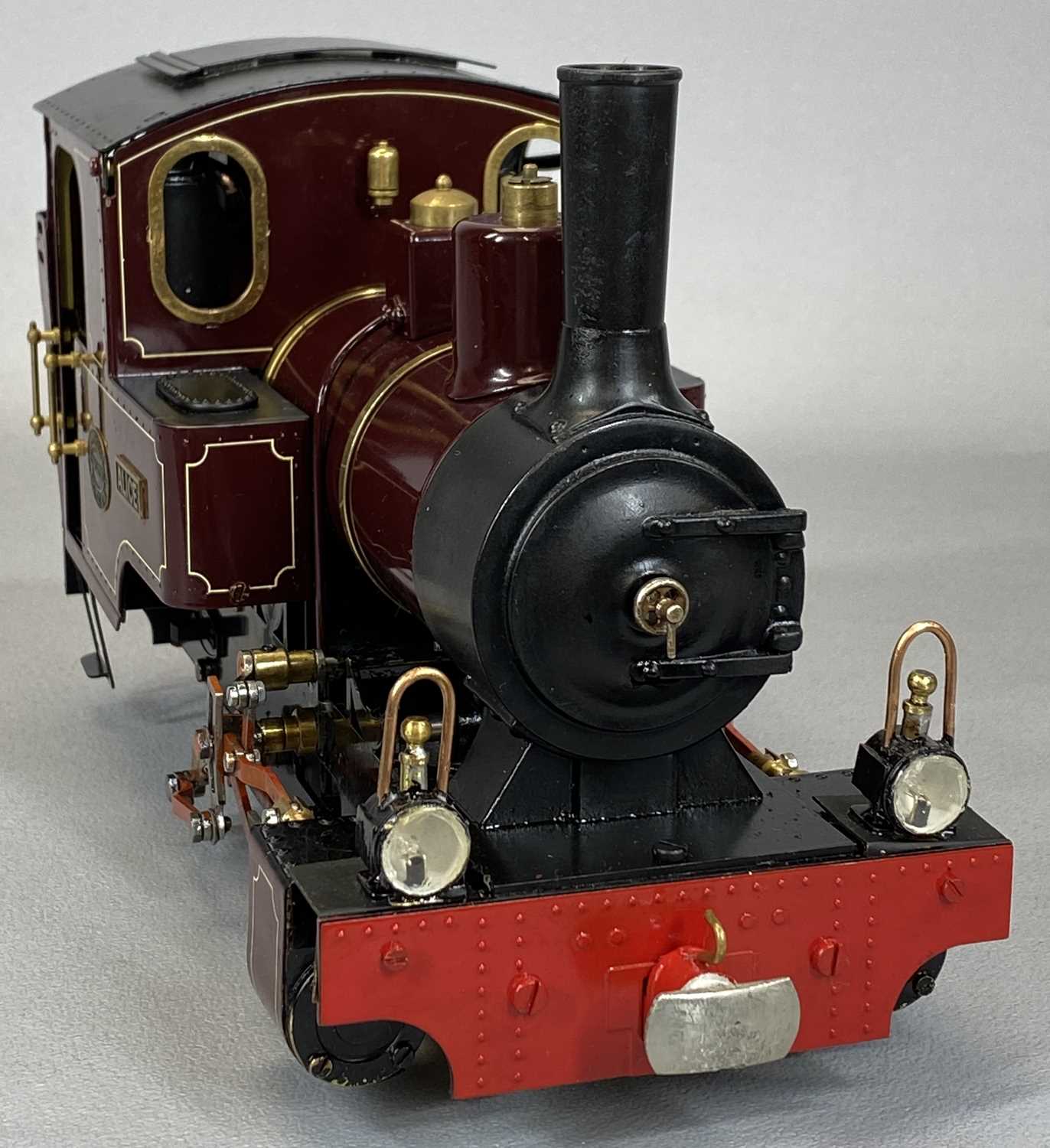 GAUGE 1 ROUNDHOUSE ENGINEERING LIVE STEAM 0-4-0 TANK LOCOMOTIVE, in ...