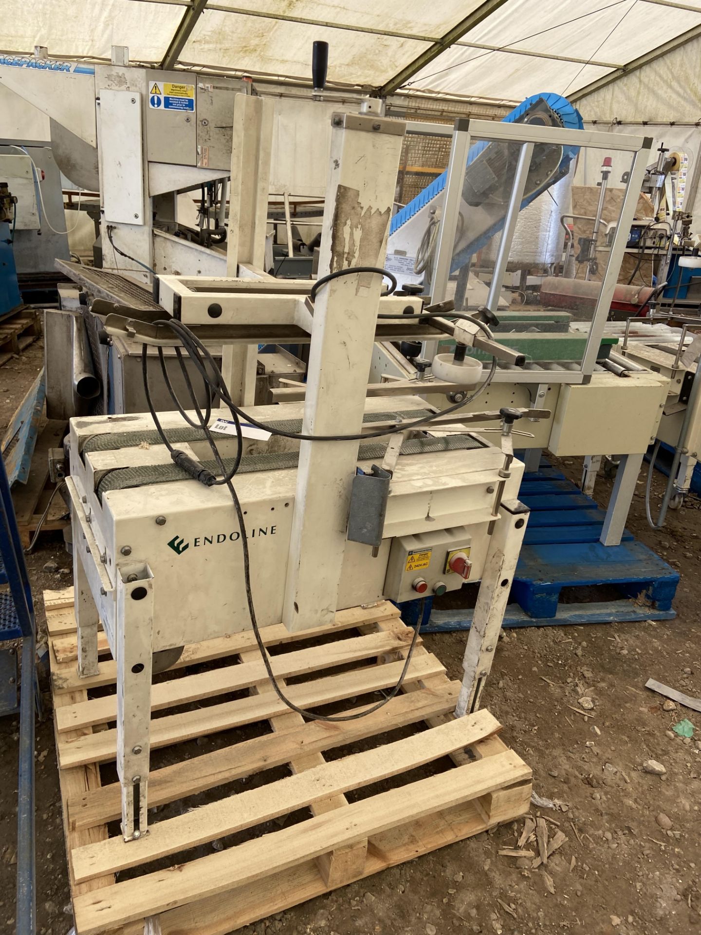 Endoline Case Conveyor, approx. 800mm centres long; lot located Driby ...
