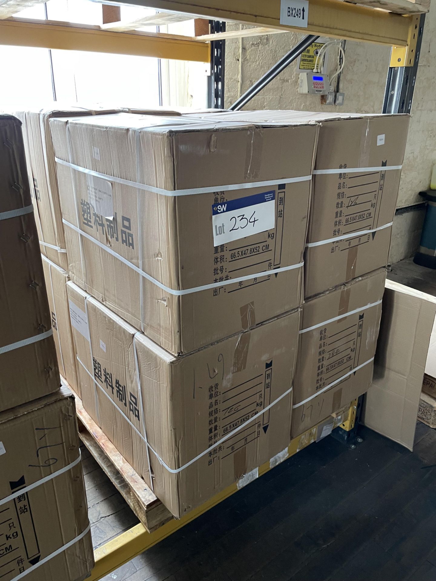 Eight Boxes of 500g Plastic Jars, 126 per boxPlease read the following ...