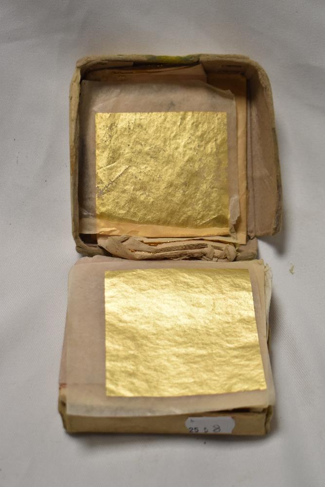 A small collection of genuine English Gold Leaf booklets, to include ...