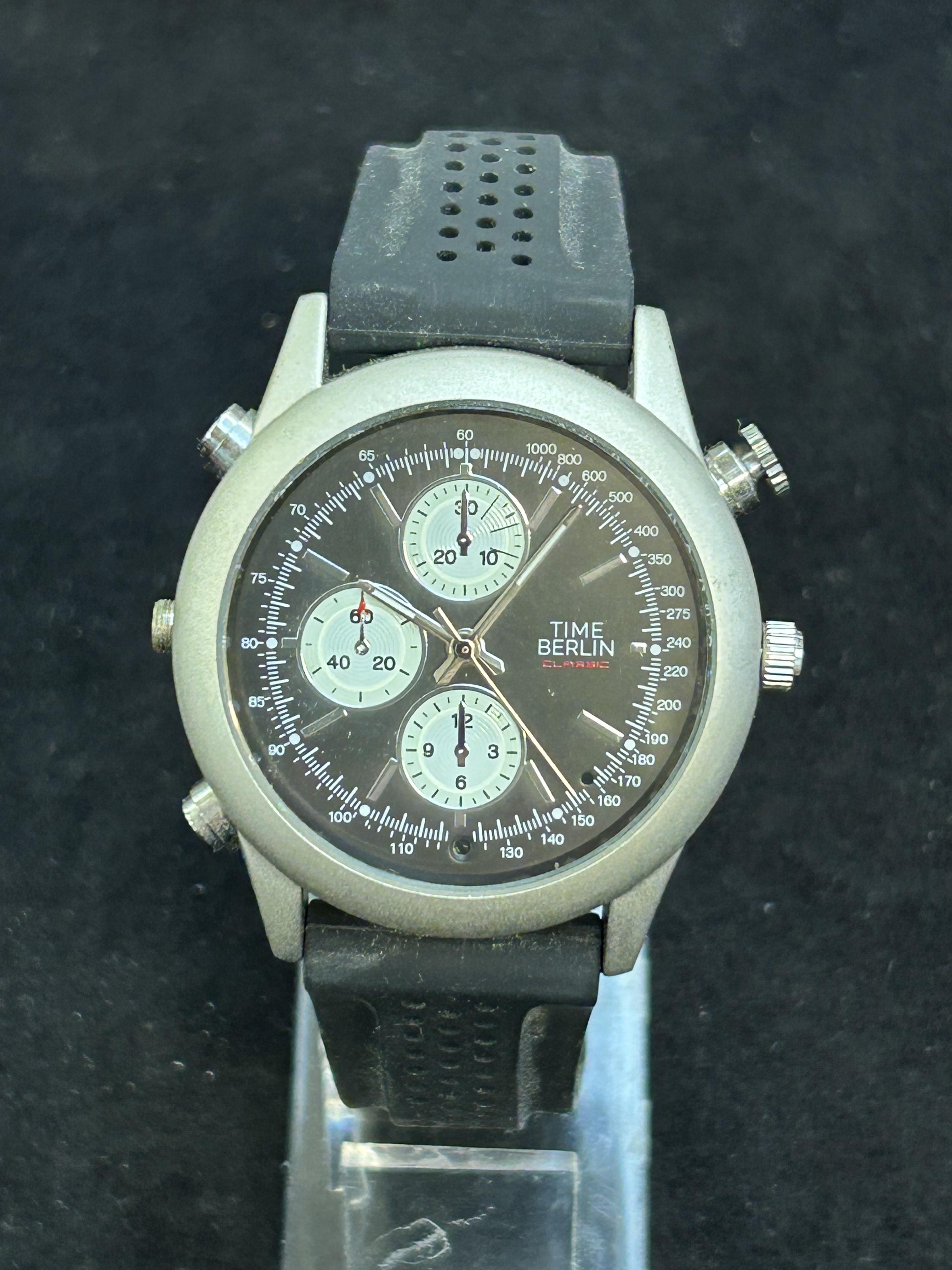 Time Berlin classic wristwatch with rubber strap