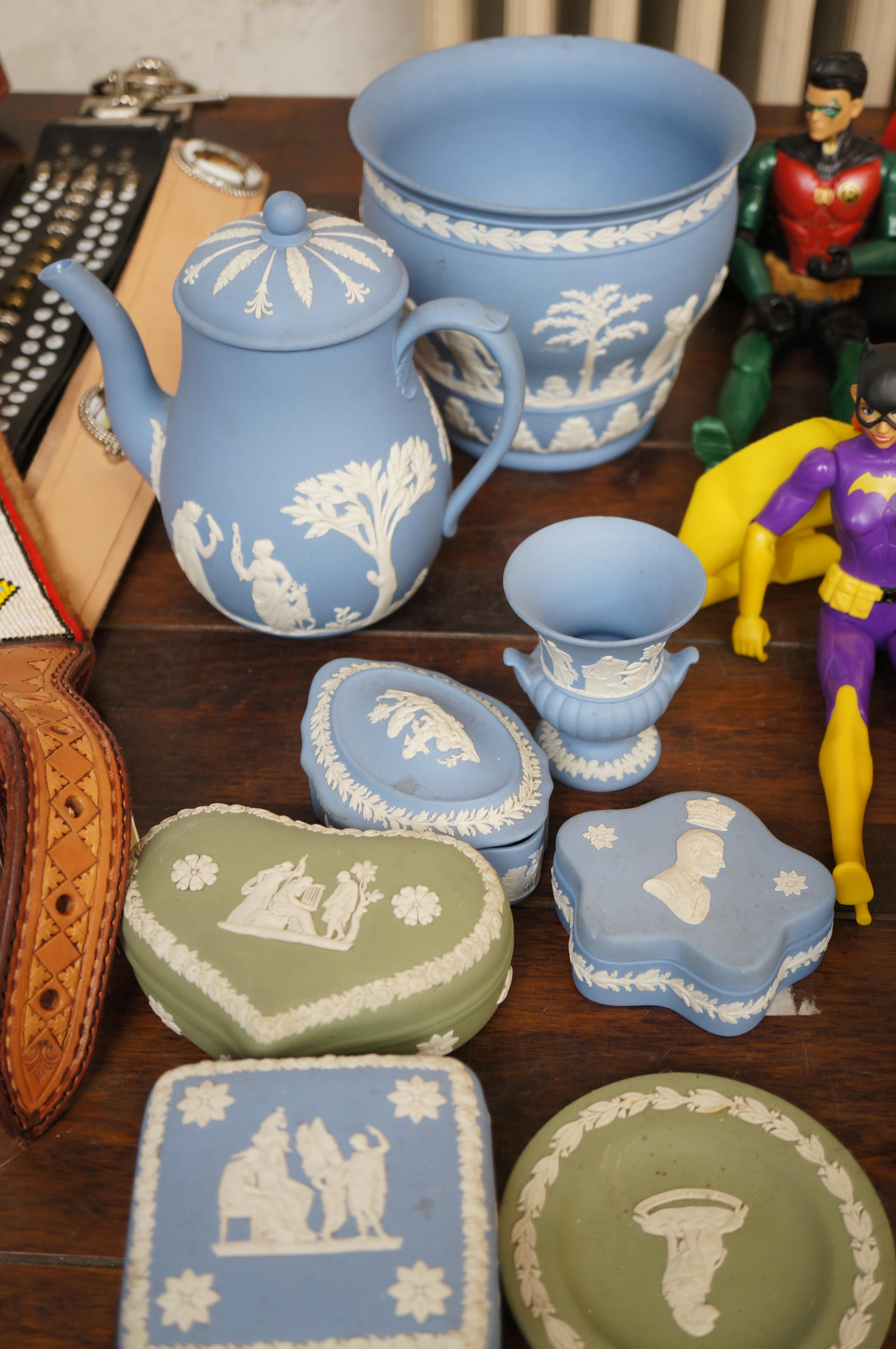 8 Pieces of Wedgwood jasper ware
