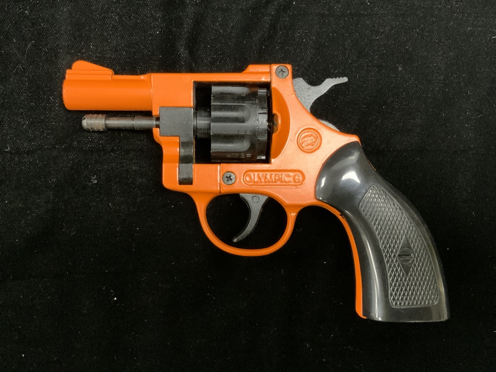 OLYMPIC 6 , EIGHT SHOT BLANK FIRING STARTER PISTOL.