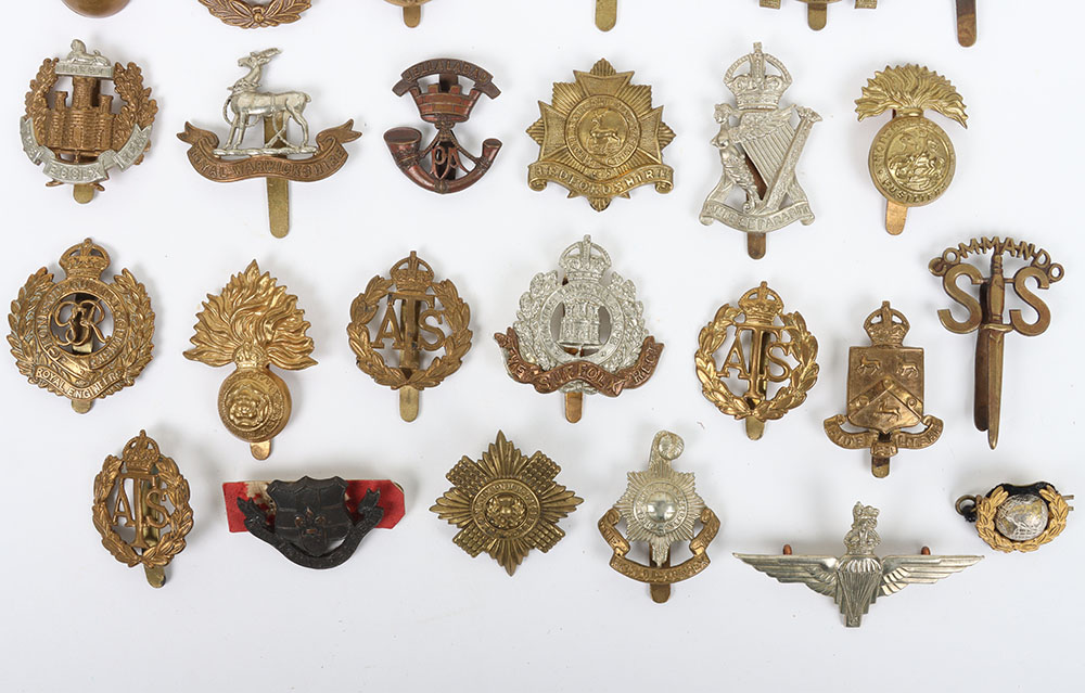 British Military Badges: Mostly cap badges to include SAS, Parachute ...