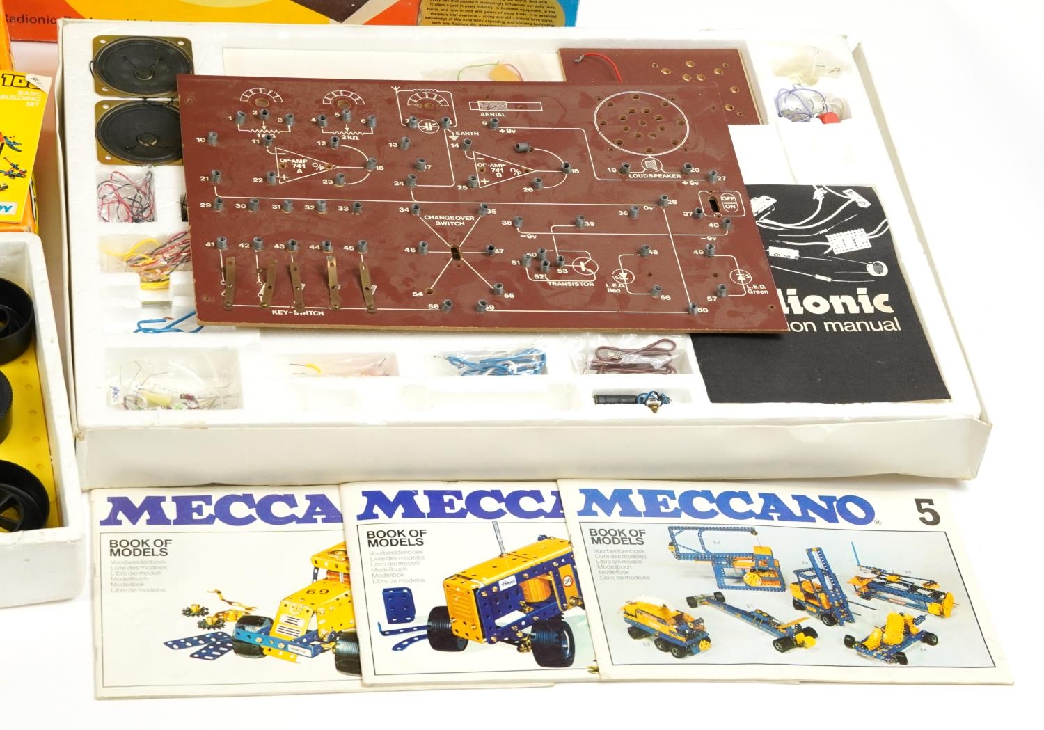 Vintage toys with boxes comprising Meccano Motorised Construction set 5 ...