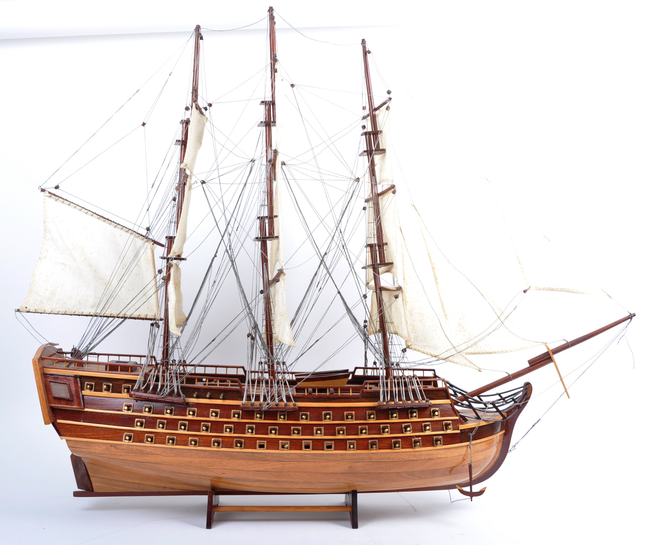 EARLY 20TH CENTURY HAND BUILT MODEL OF HMS VICTORY GALLEON - Auktionen ...