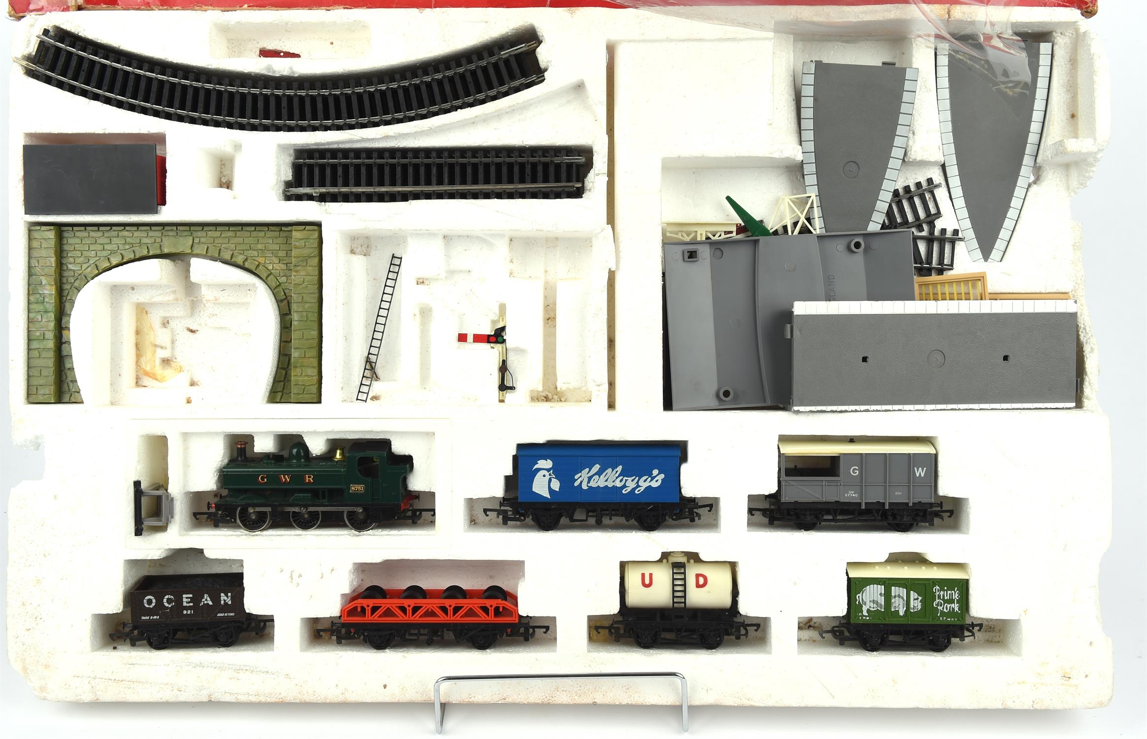 Hornby GWR Freight Electric Train Set. Boxed and mostly present ...