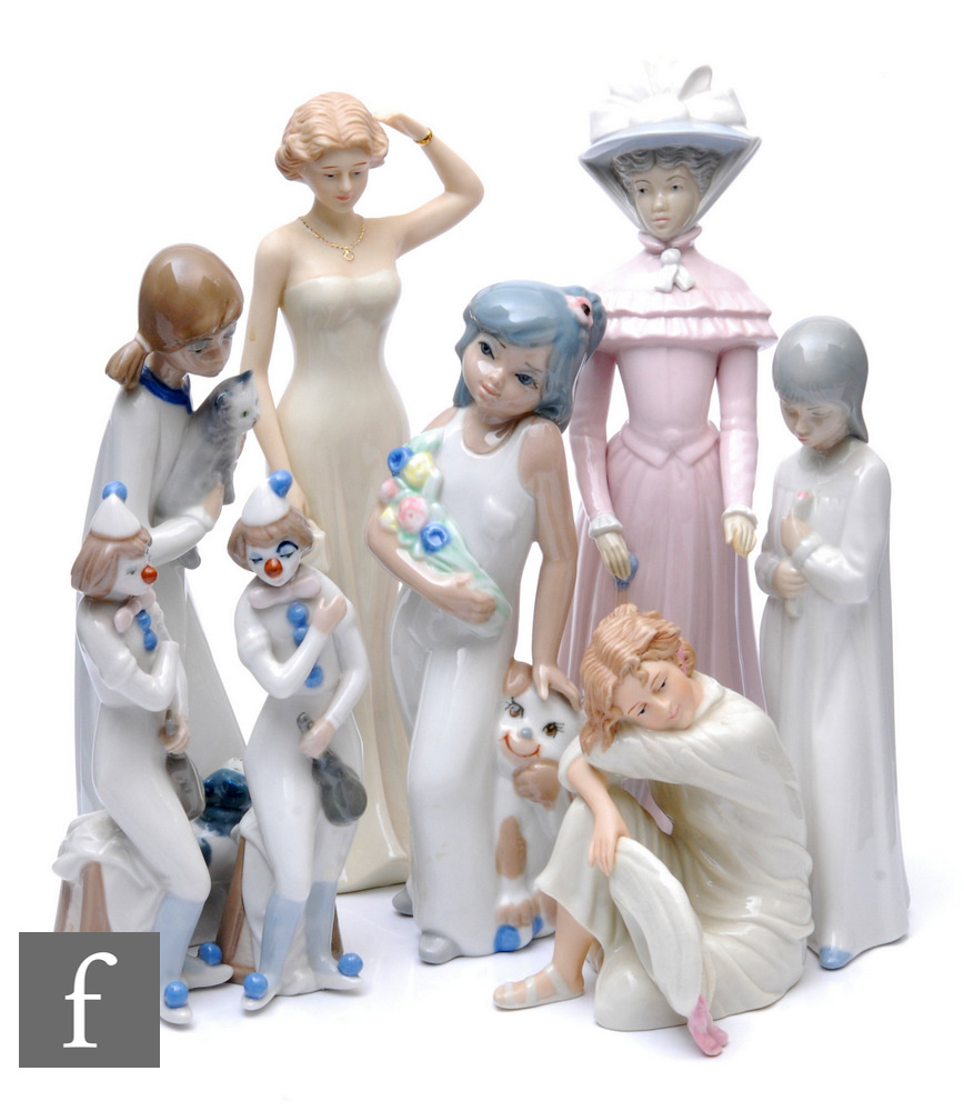 A group of 20th Century Spanish ceramic figures to include ladies in ...