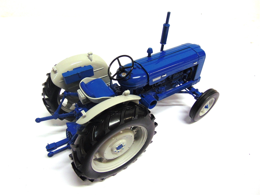 A 1/16 SCALE UNIVERSAL HOBBIES FORDSON SUPER MAJOR blue and grey, mint ...