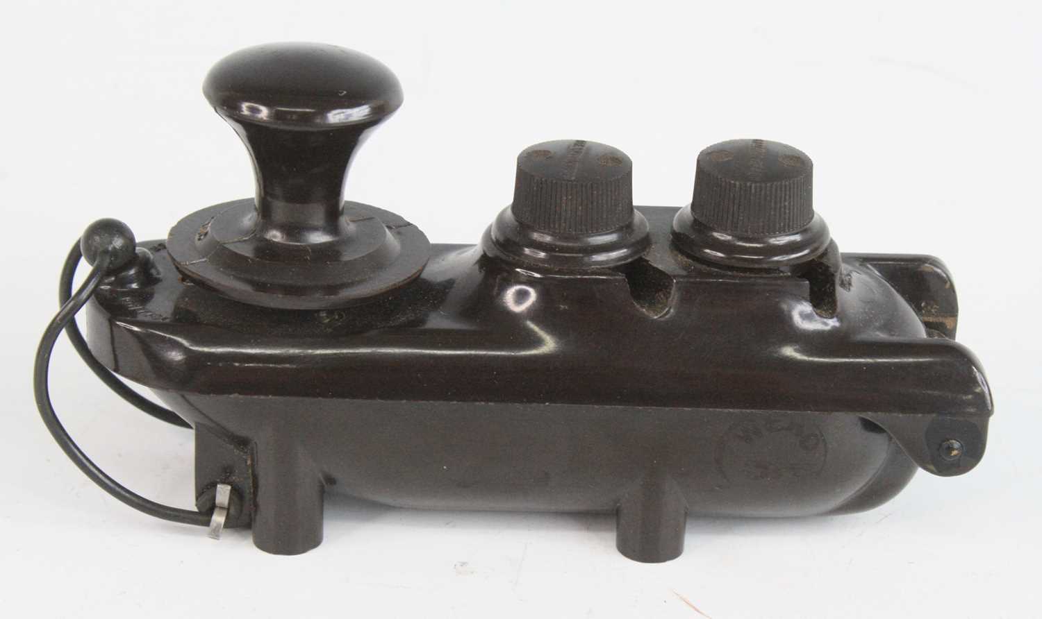 An Air Ministry One Key Morse Type F "bathtub" bakelite key, Ref. No ...
